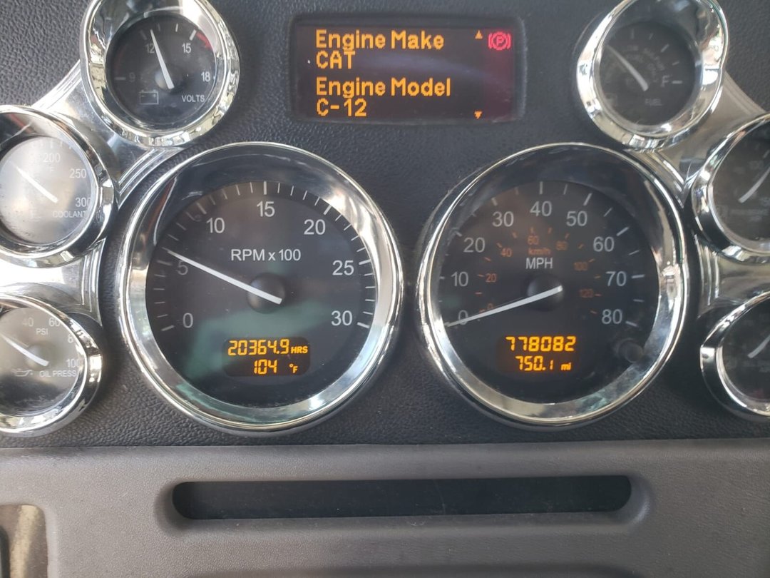 2016 Peterbilt 386; 120in Sleeper, Runs good! for Sale in MARIETTA, PA ...