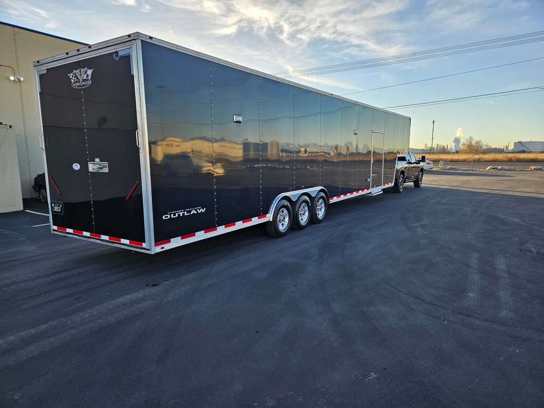 2018 Outlaw Vintage Enclosed Fifth Wheel Race Trailer for Sale in NORTH ...