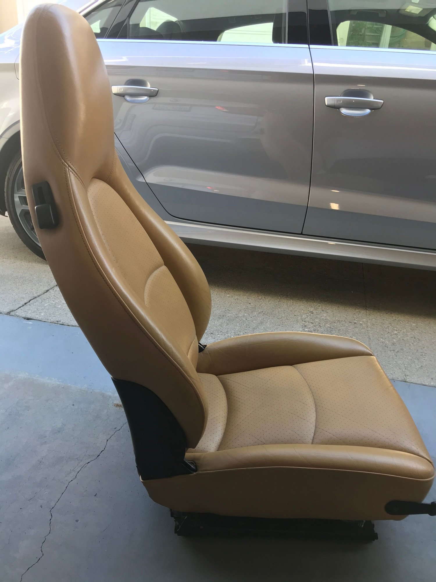 Cashmere Leather 993 4 Way Power Seats - Rennlist - Porsche Discussion ...