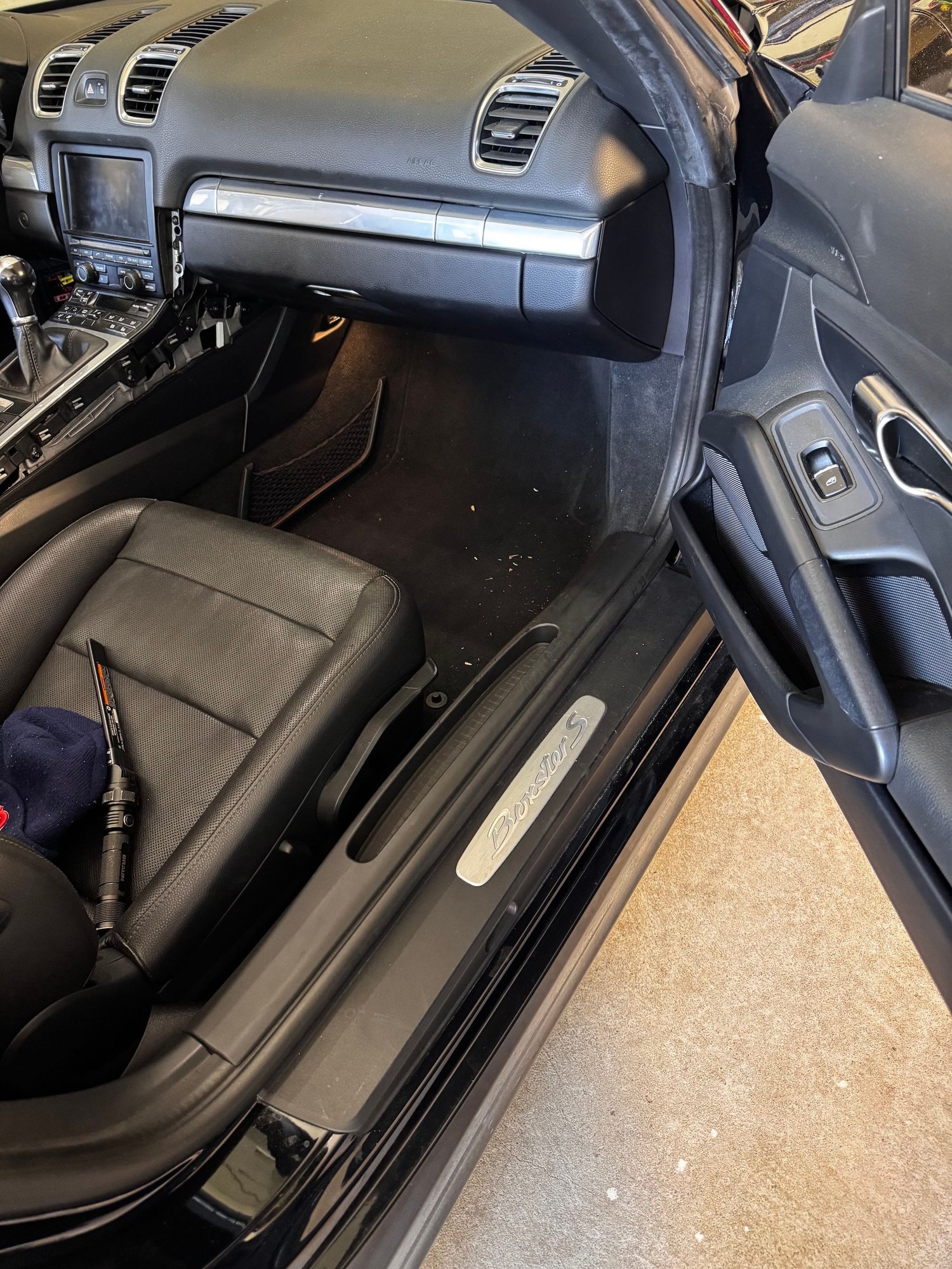 DIY: 981 Boxster JoyeAuto CarPlay and Rear Camera Installation [Photos ...