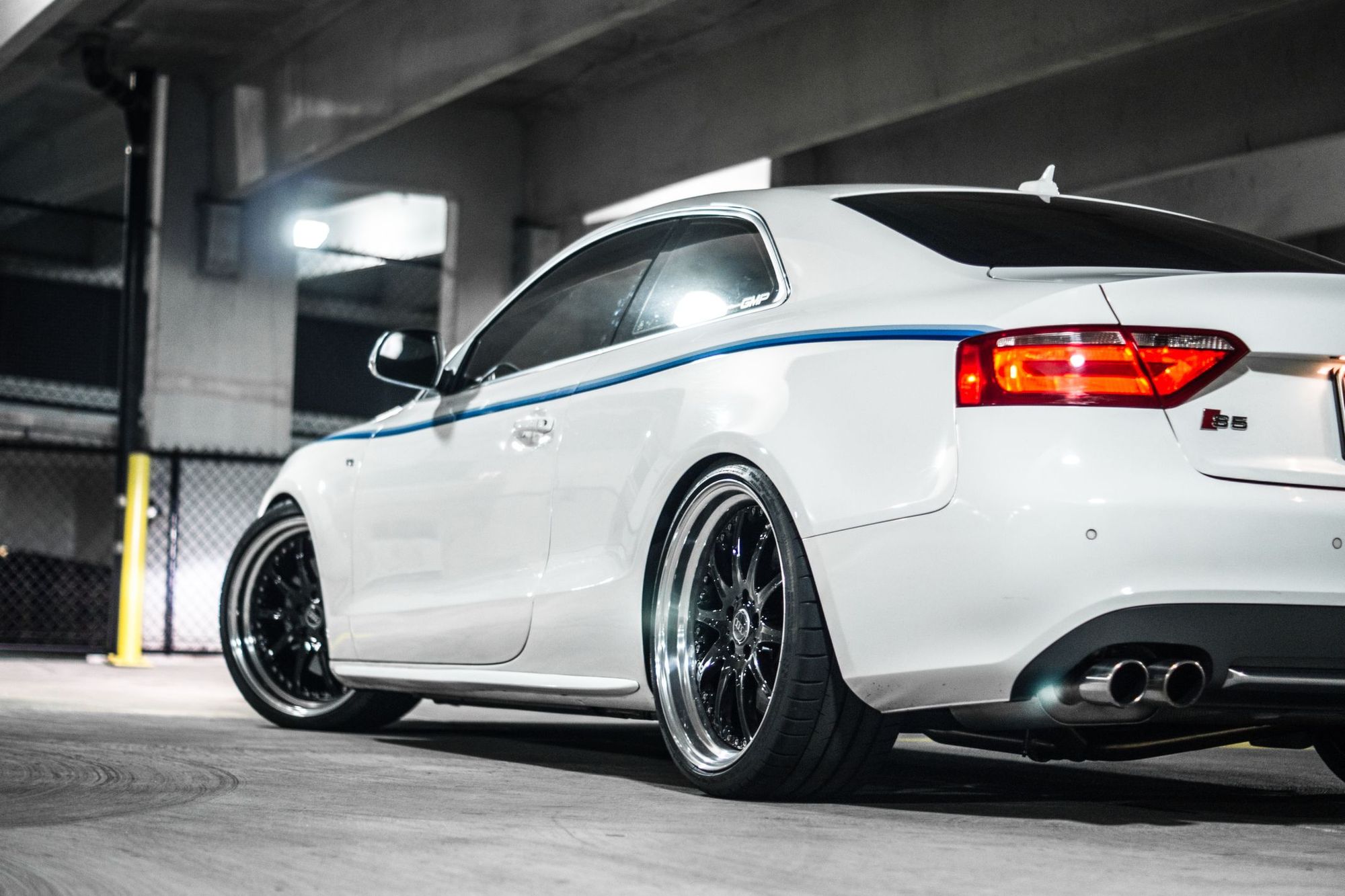 20x9.0 RH AK-Phoenix 3-Piece Wheels with 265x30x20 Michelin Pilot Super ...