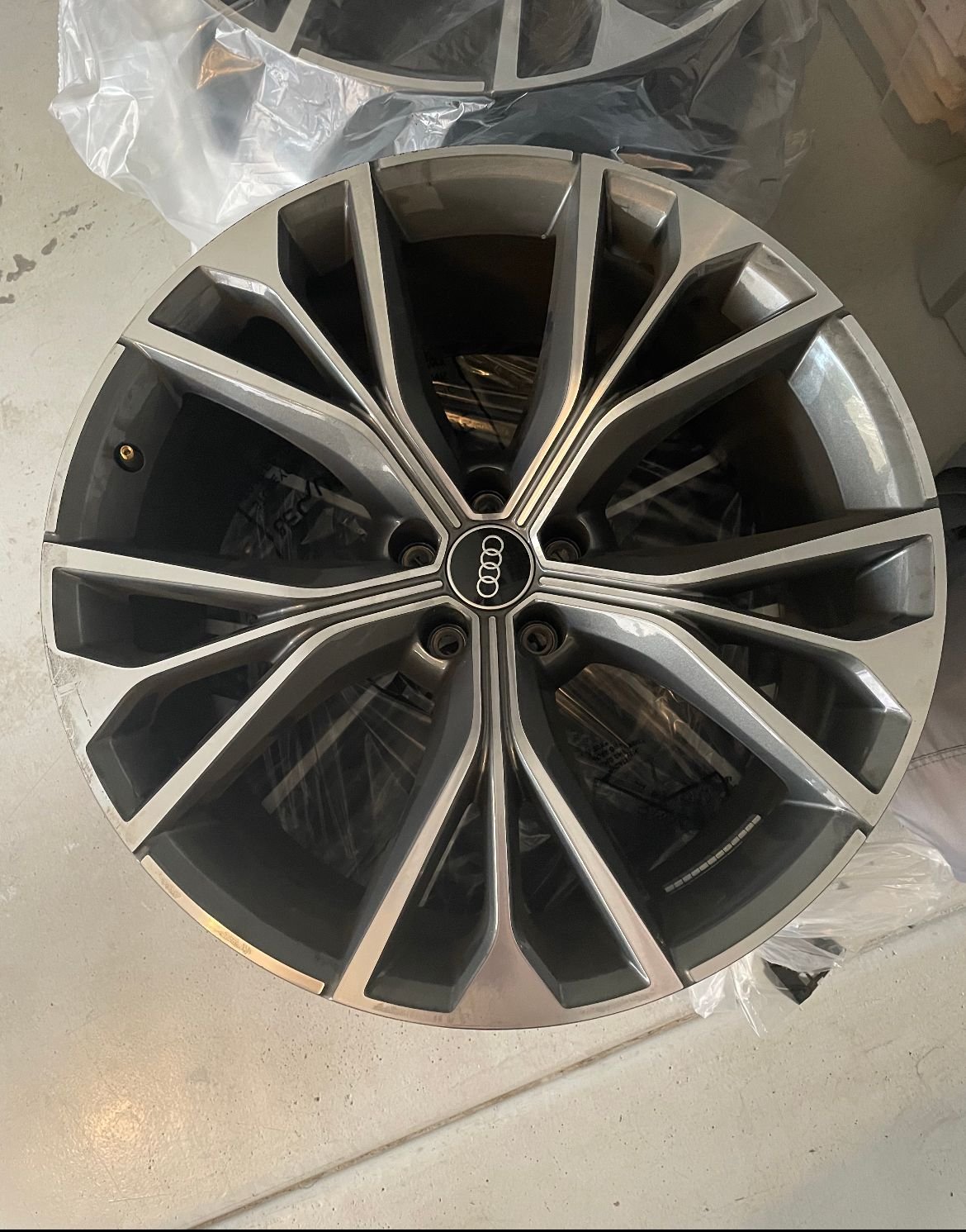 Audi Q8 Wheels OEM - 5 Spoke W 21” Wheels - AudiWorld Forums