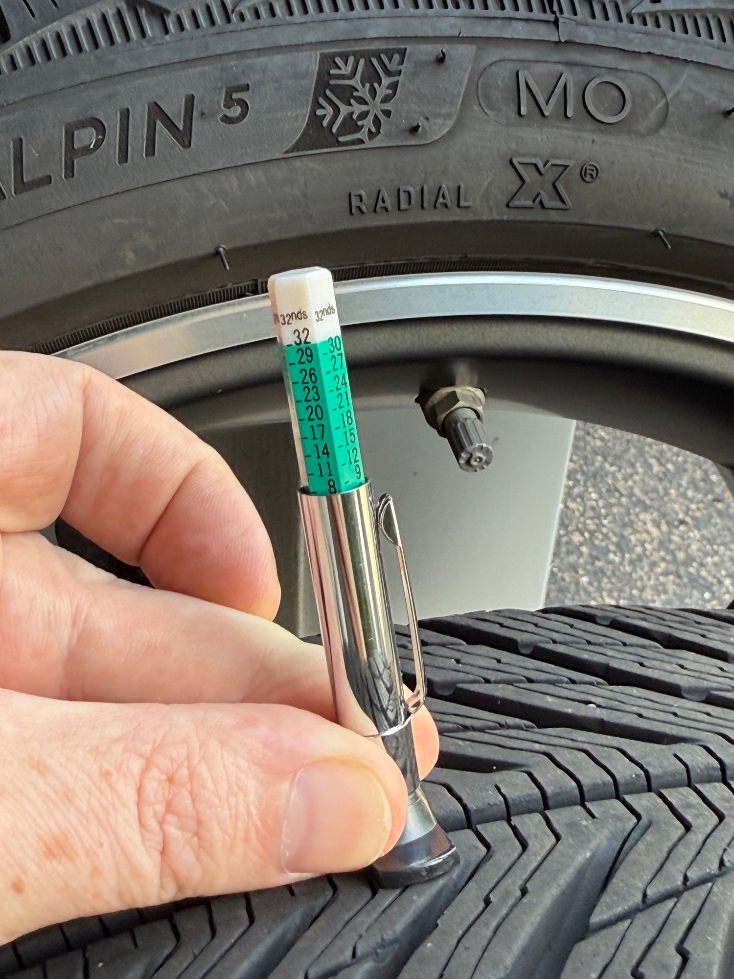 19" ET25 Hartmann HTT-256-MA:M wheels with 245/40/19 MICHELIN PA5 tires ...