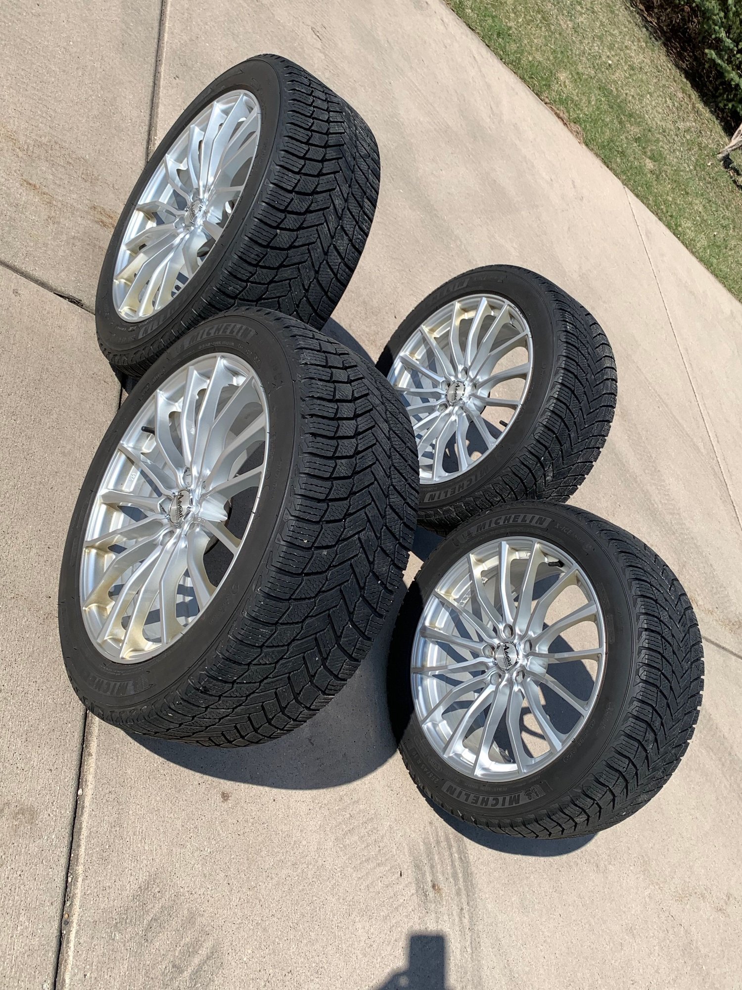 Michellin XIce directional snow tires on Advanti Racing wheels for Audi ...