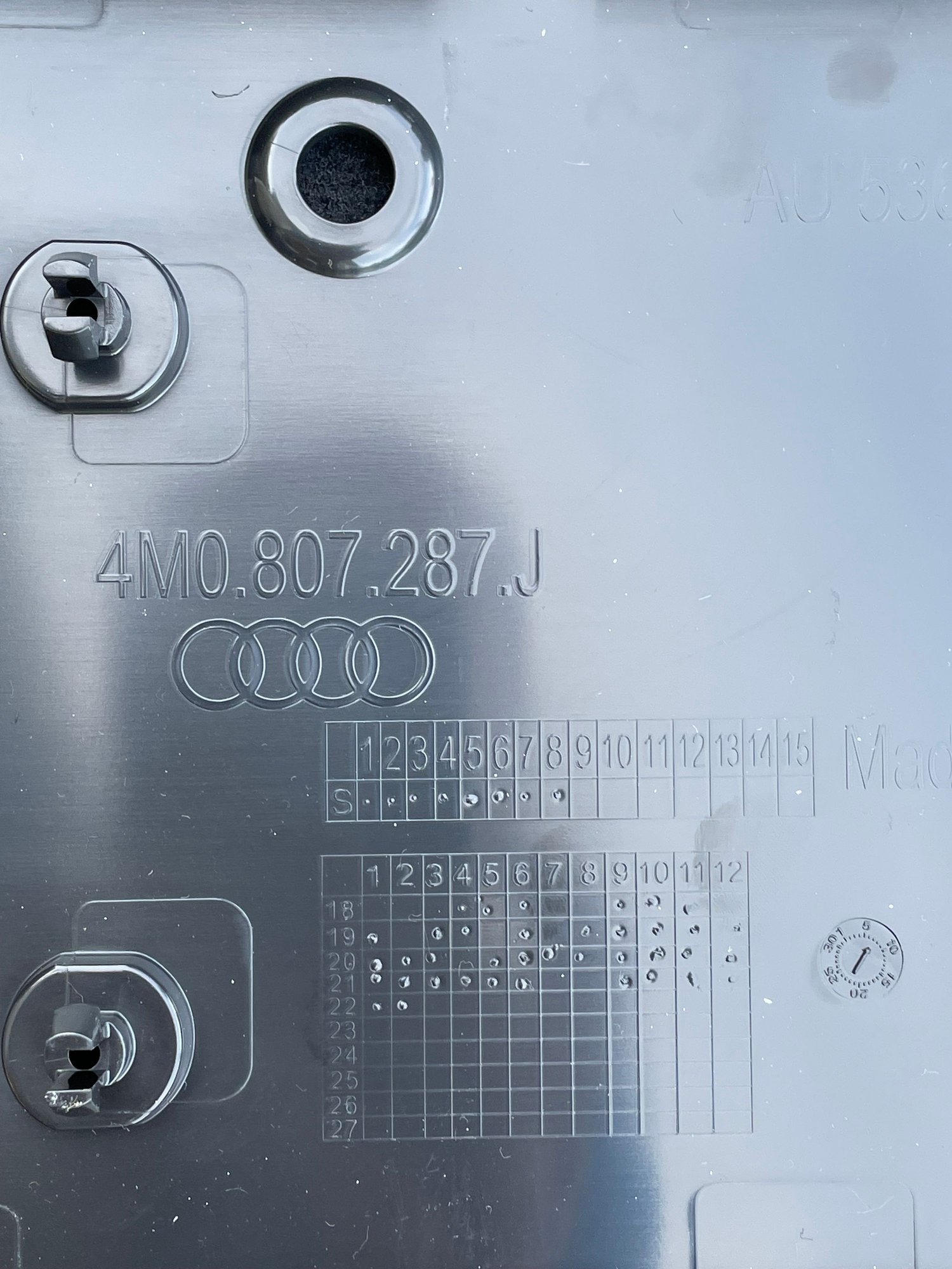 Audi Q7 4M Front Plate Bracket 4M0.807.287.J - AudiWorld Forums