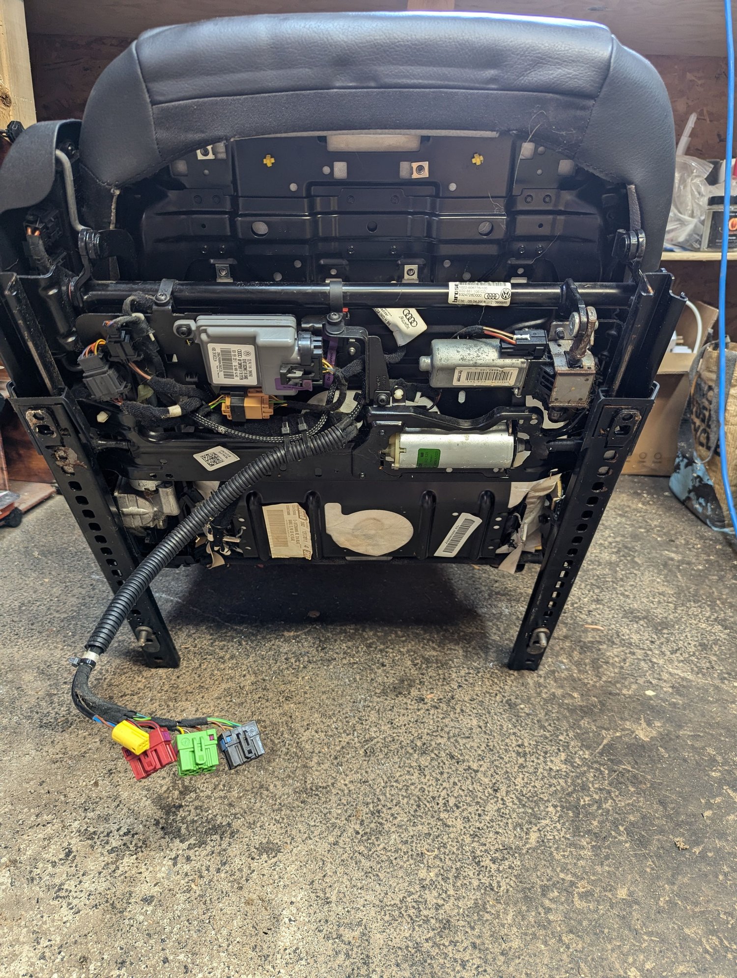 Power sear outside of car - And remove airbag - AudiWorld Forums