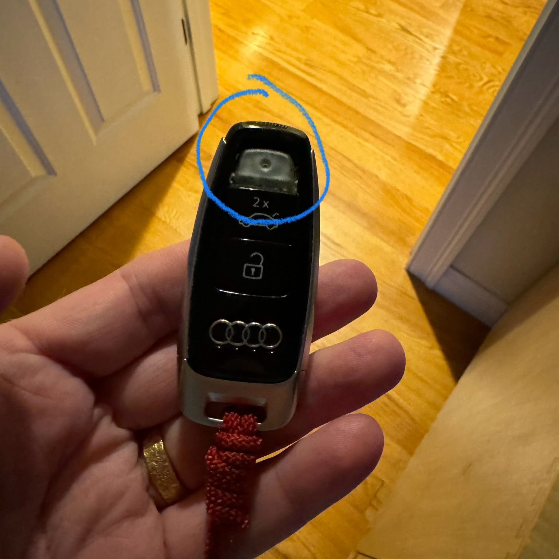 SQ8 - Key Fob Part/replacement button? - AudiWorld Forums