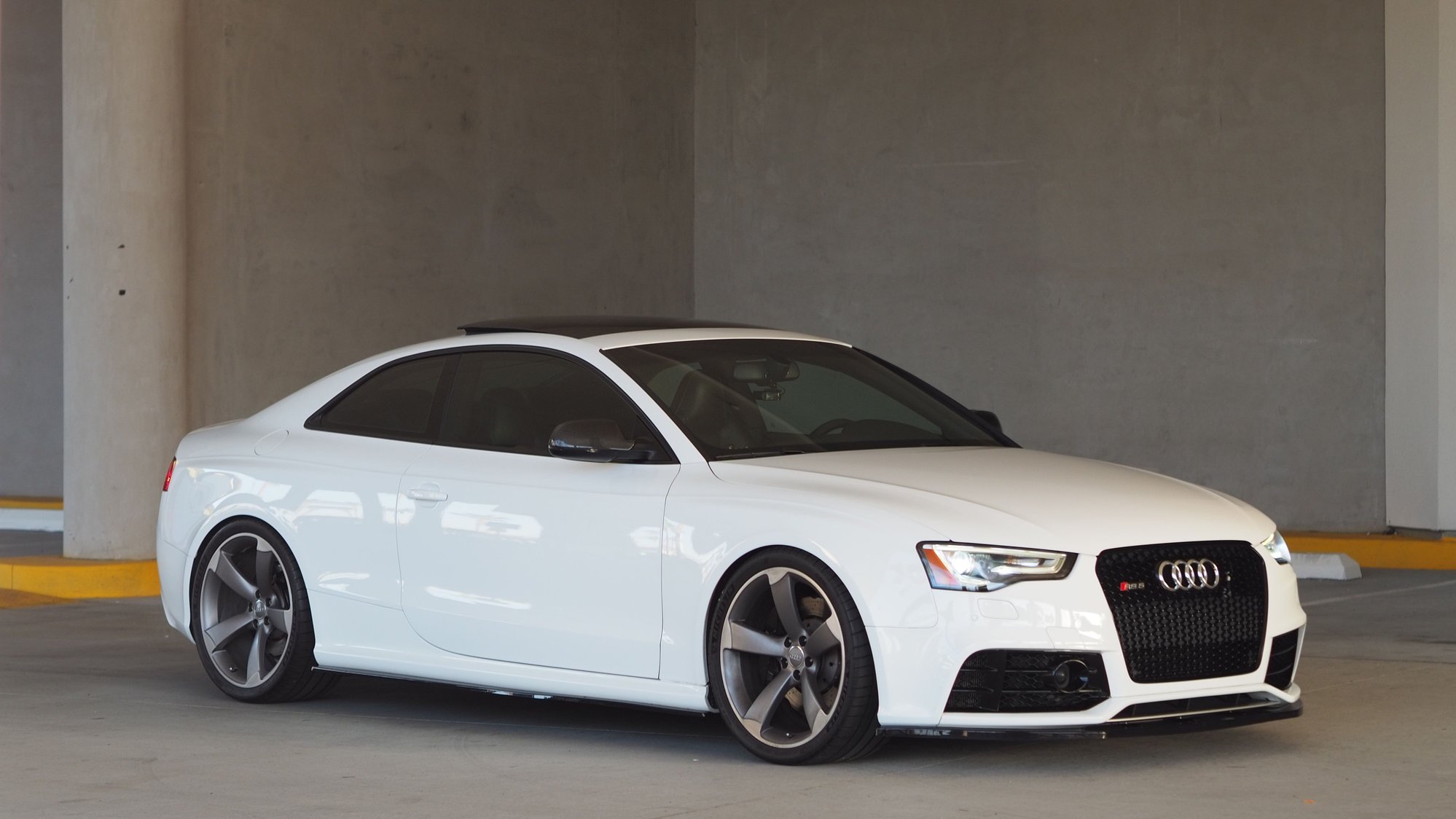 2013 Audi RS5 White/Black Bilstein Coilovers/H&R Sways/Titanium Package ...