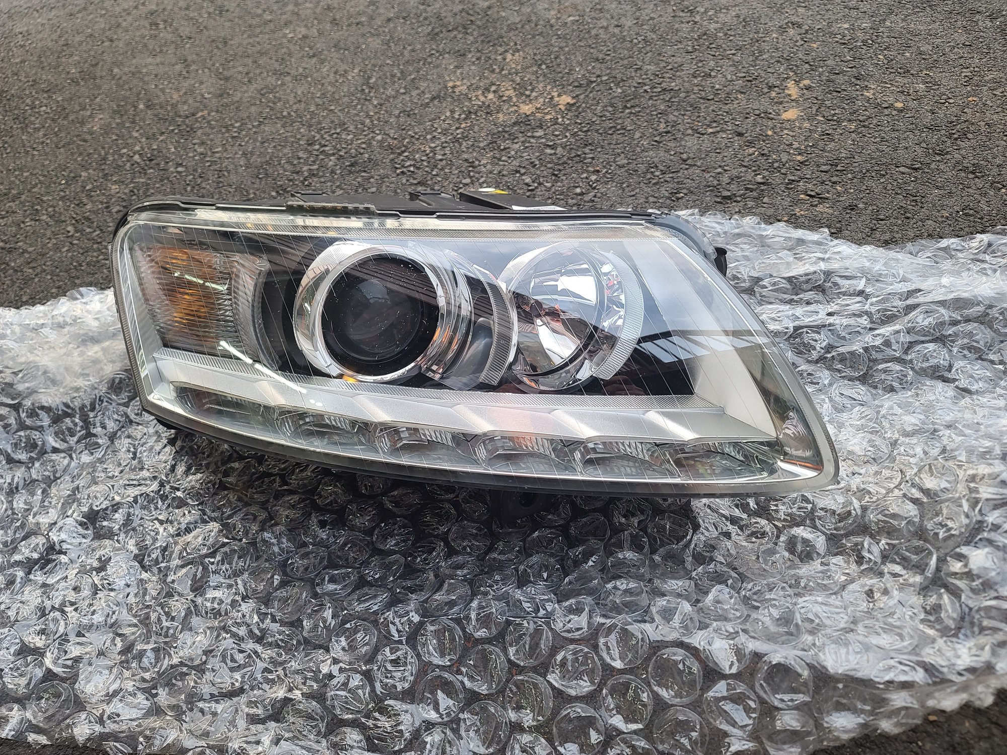 audi C6 A6 Headlights with LED strip (LIKE NEW) Adaptive lighting ...
