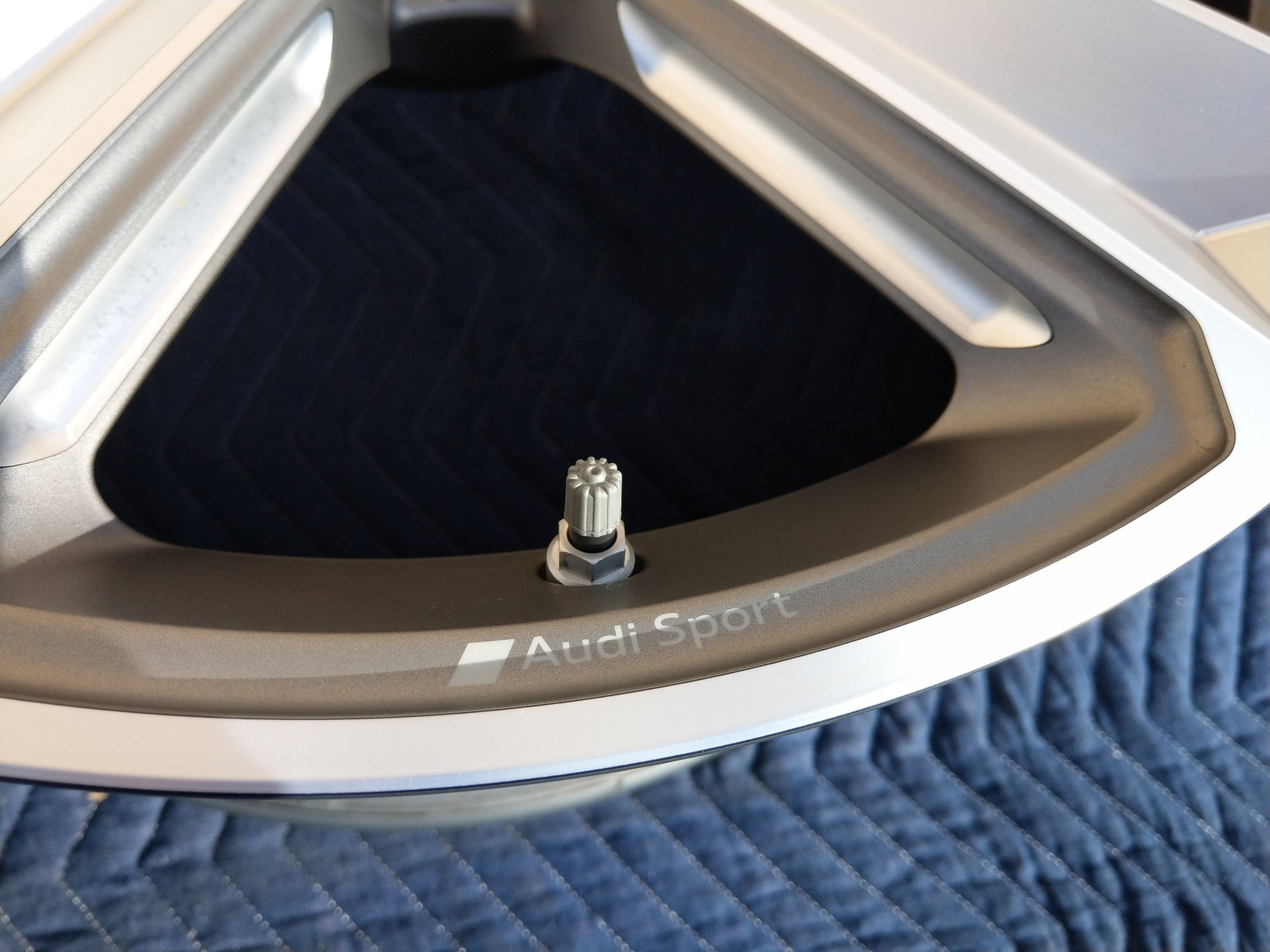 2019 Audi RS5 forged peak design 5 spoke wheels Bi-color titanium machined - AudiWorld Forums