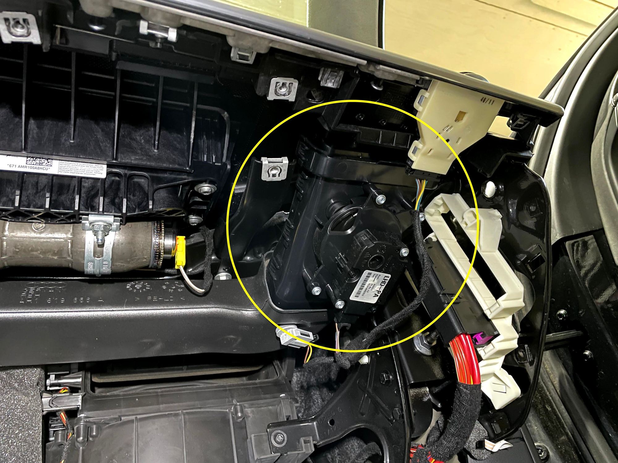 Passenger footwell flap motor (The DIY) - AudiWorld Forums