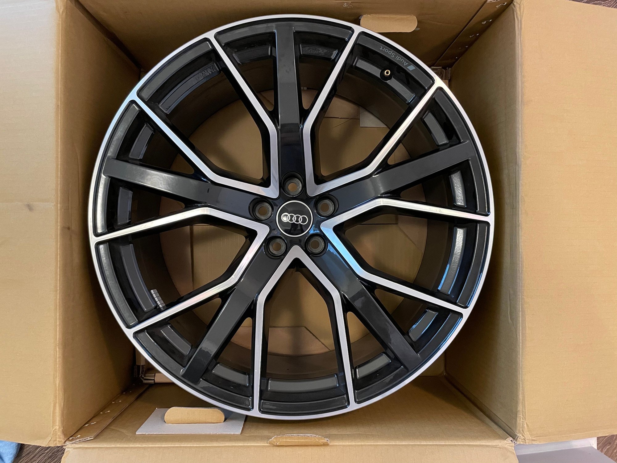 FS: Audi sport 22" OEM Wheels (from Q8 s line plus package) - AudiWorld ...