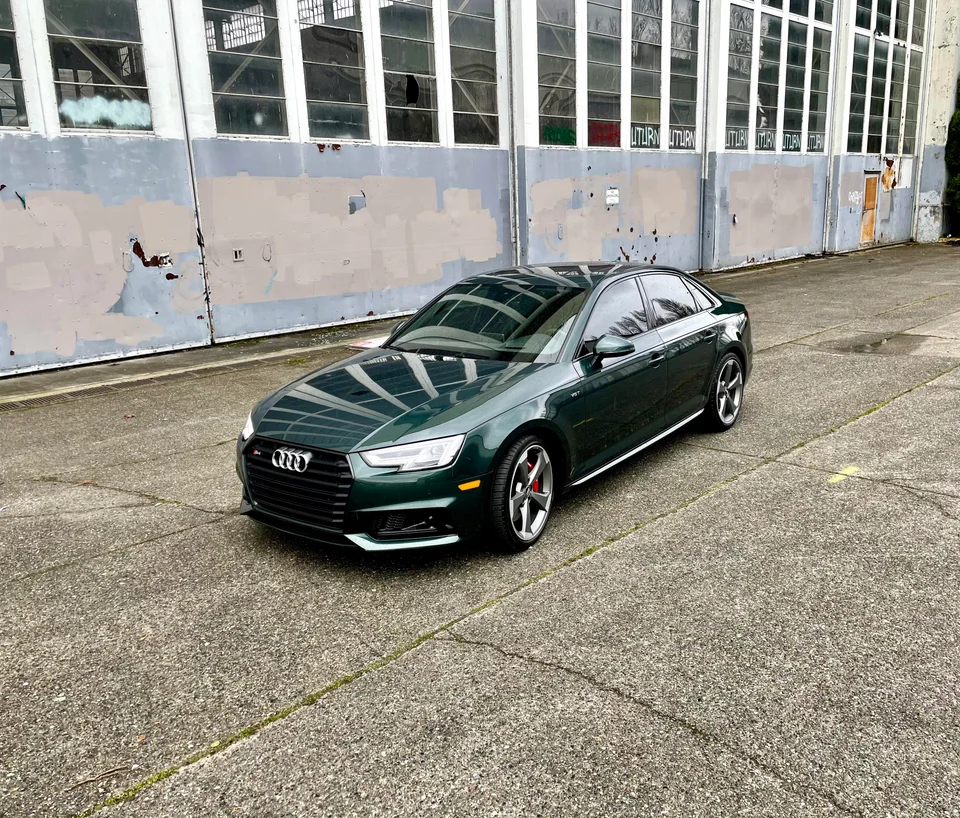 Looking for a 2018-2019 B9 Audi S4 in Gotland Green metallic or ...