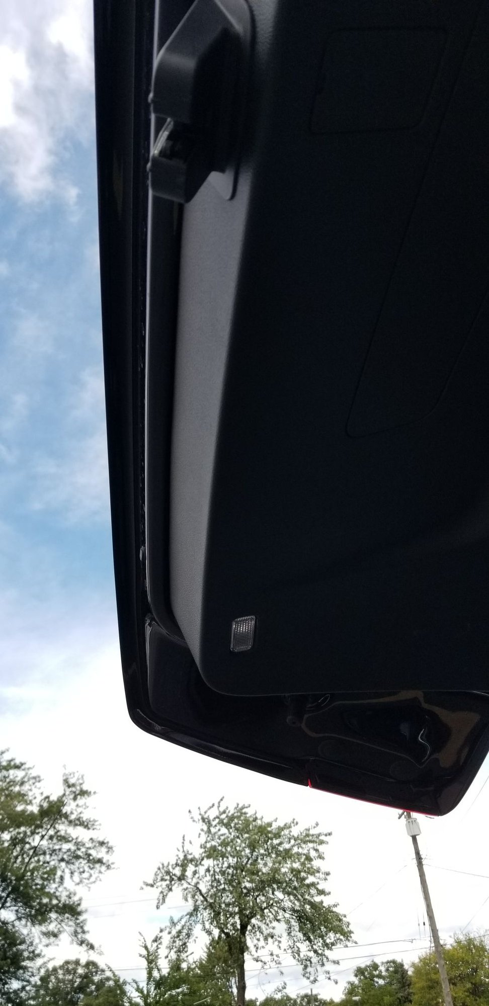 Q7 tailgate questions and problem. - AudiWorld Forums