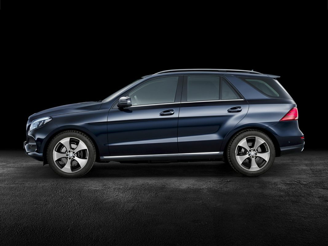 2016 Mercedes-Benz GLE300d Review - CarsDirect
