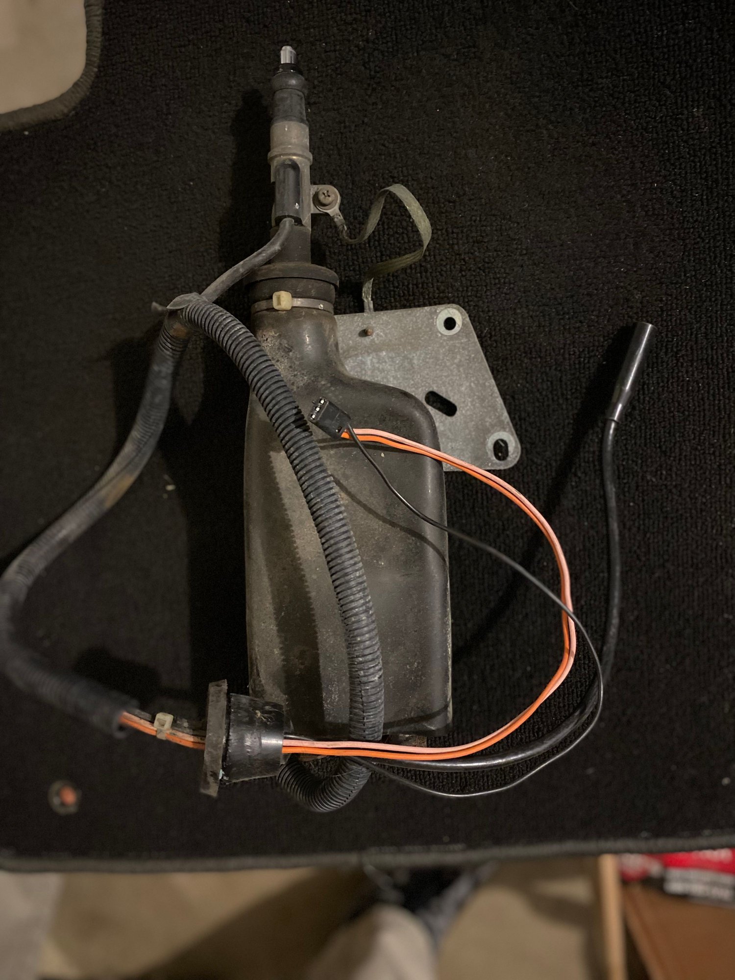 FS (For Sale) 1994-96 C4 Power Antenna Assembly - CorvetteForum ...