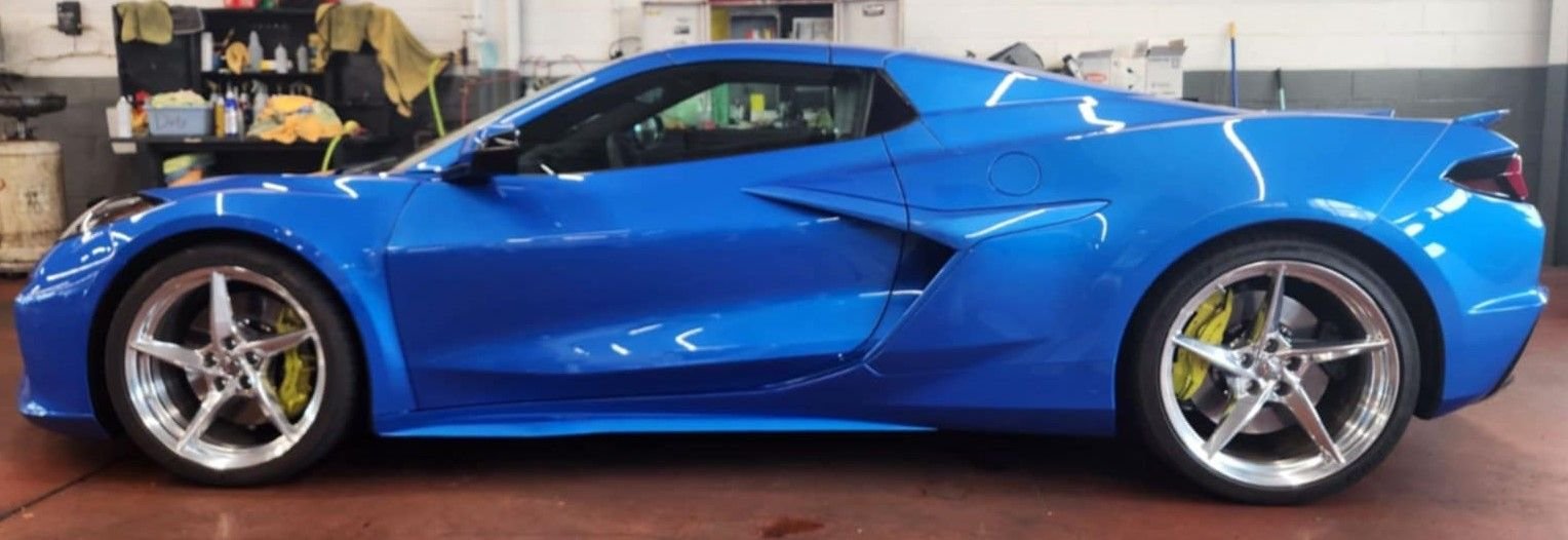 Official Riptide Blue Metallic E-Ray Color Thread - CorvetteForum ...