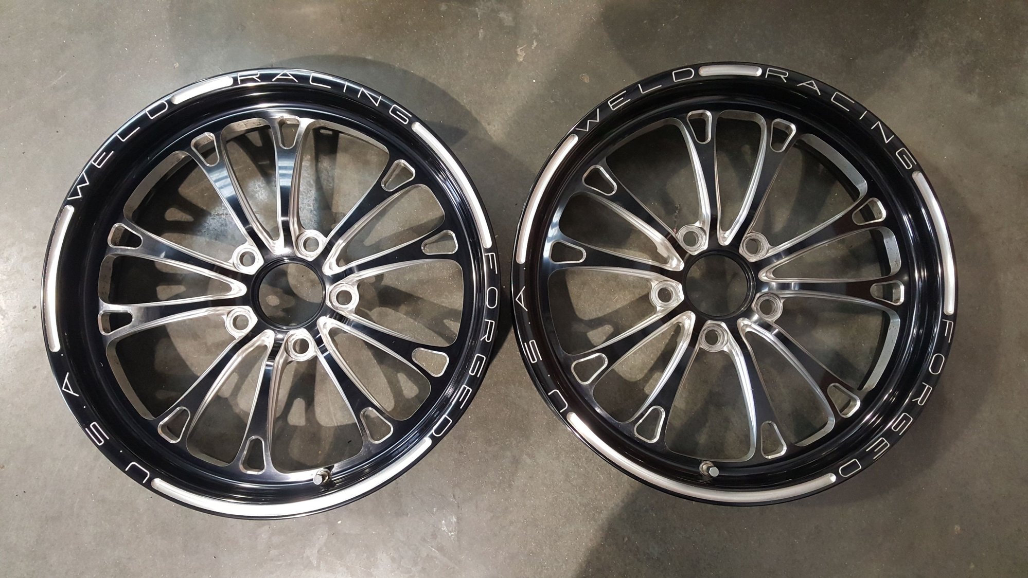 Weld v series beadlocks and 17in front runners - CorvetteForum ...