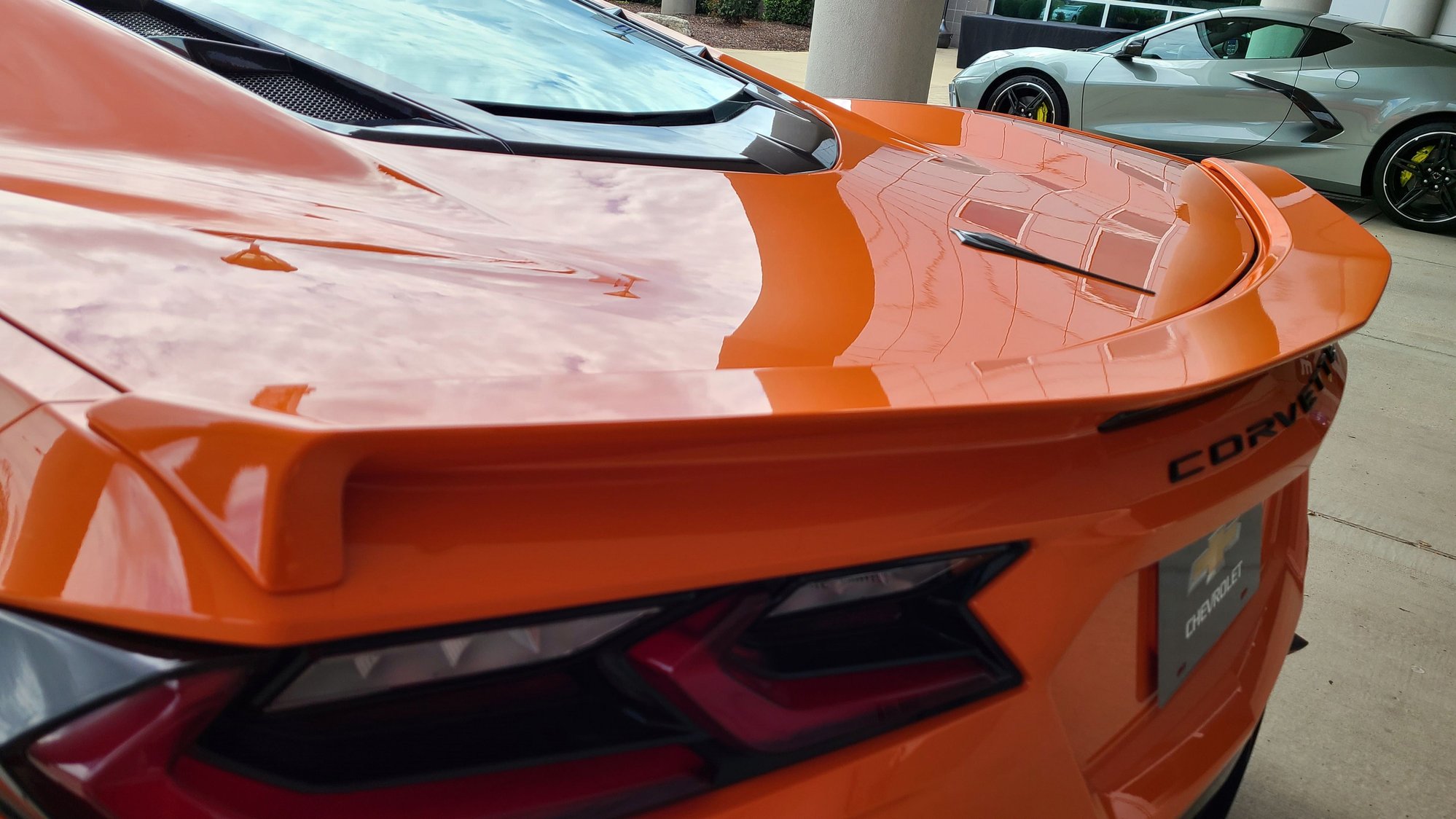 2022 Corvette New Color & C8.R Edition Walkaround Video & Pics in Sun ...