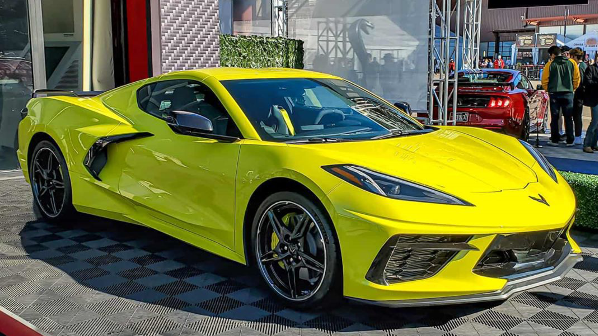 Mid-engine Corvette C8 Accelerate Yellow Metallic thread ..... - Page 7 ...