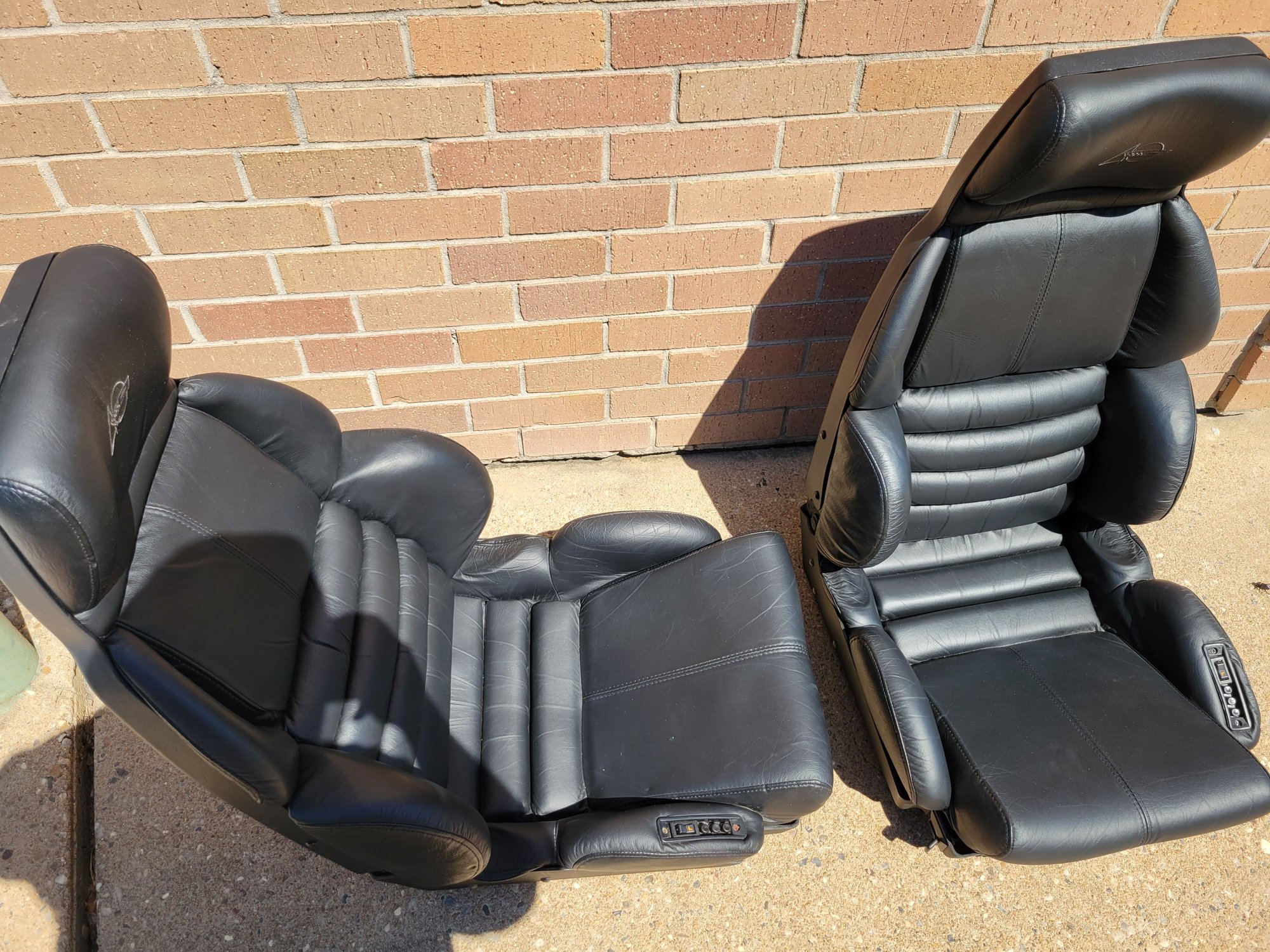 FS (For Sale) 1993 Corvette Seat Black Leather Anniversary ...