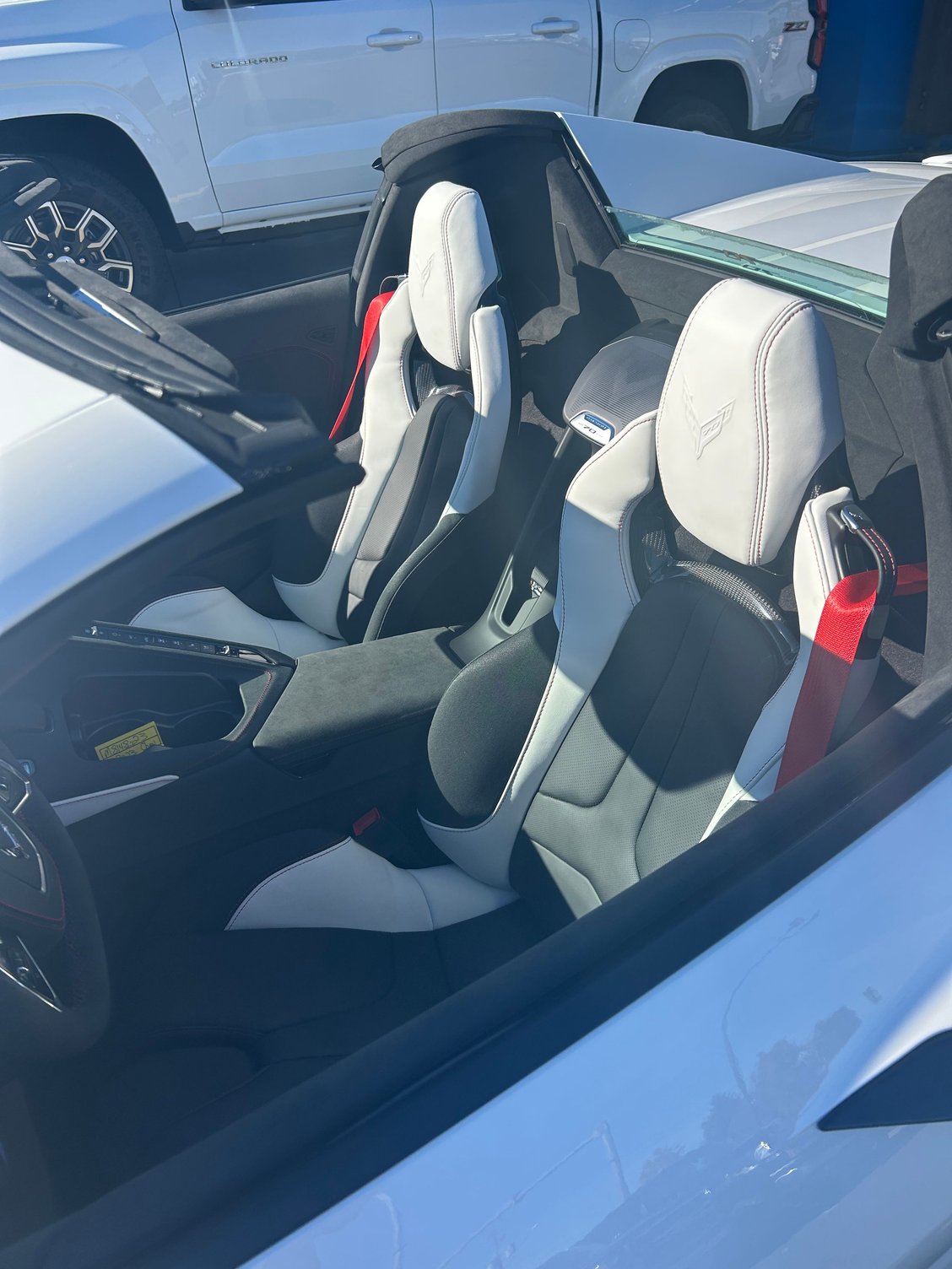 2025 Configurator, Sky Cool Gray competition seats? - CorvetteForum ...