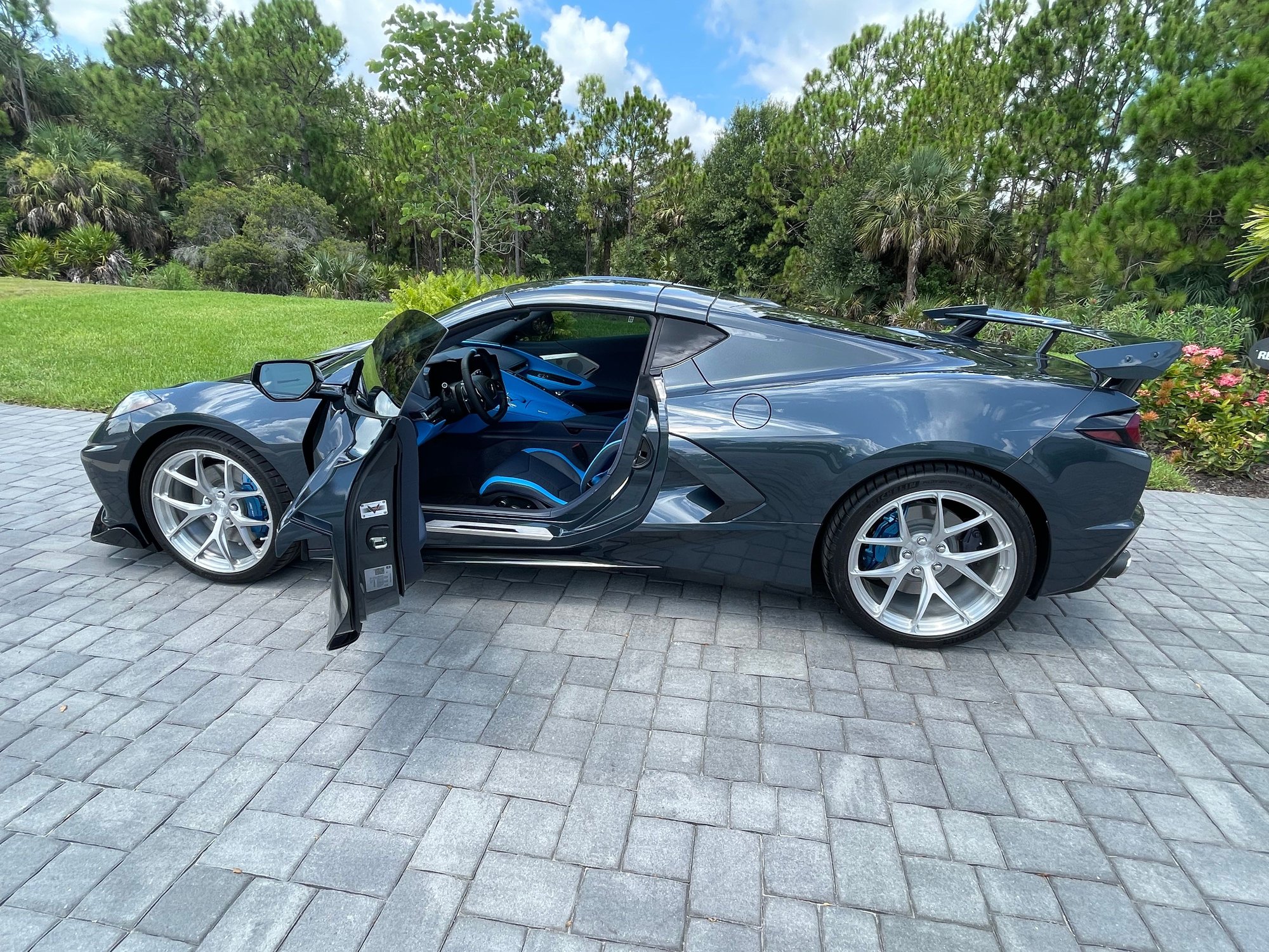 Blue Brake Calipers? - Page 3 - CorvetteForum - Chevrolet Corvette ...