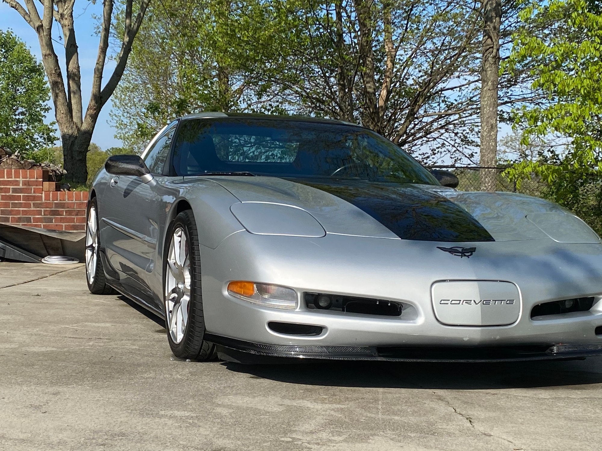 Looking for Quick Silver C5s with black side mirrors, hash marks ...