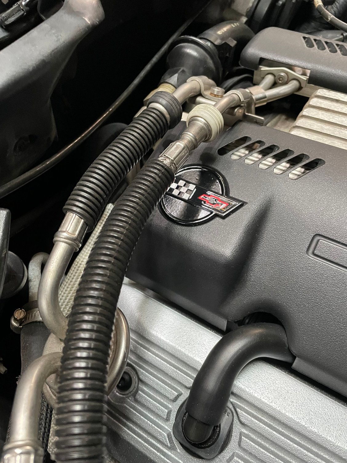 LT1 fuel rail cover logo refinish - CorvetteForum - Chevrolet Corvette ...