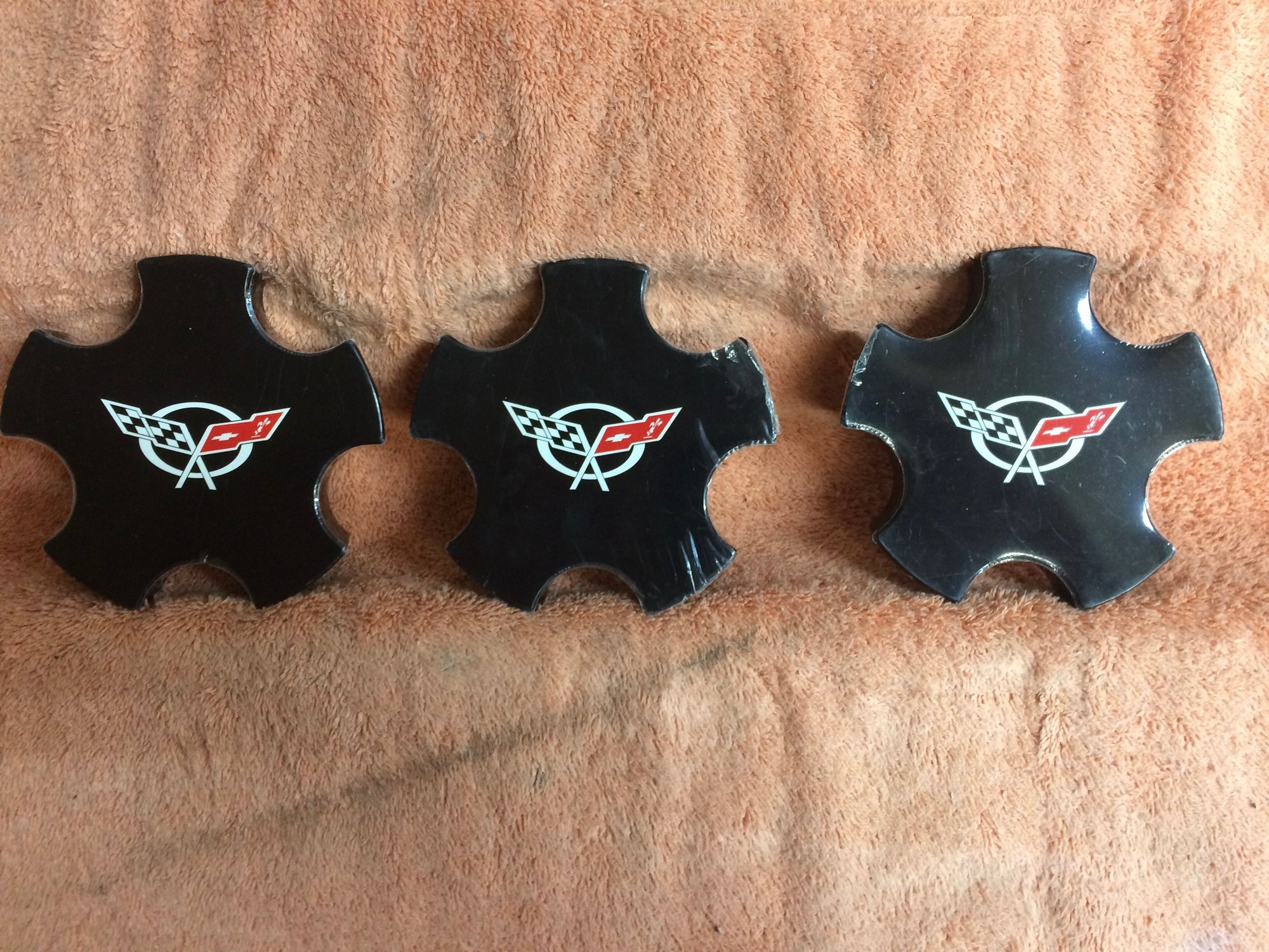 FS (For Sale) Black C5 Center Caps with Emblem - CorvetteForum ...