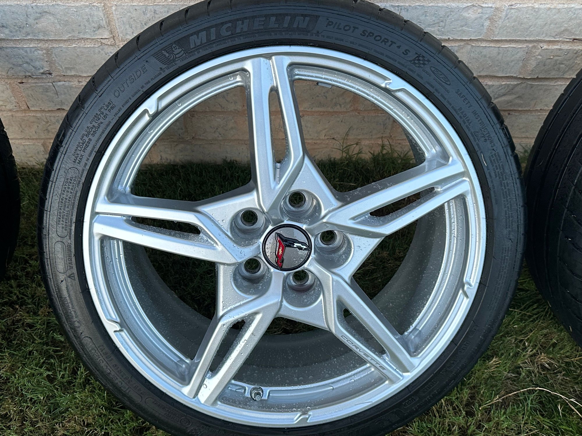 FS (For Sale) stock wheels and tires for 22 C8 z51 for sale ...