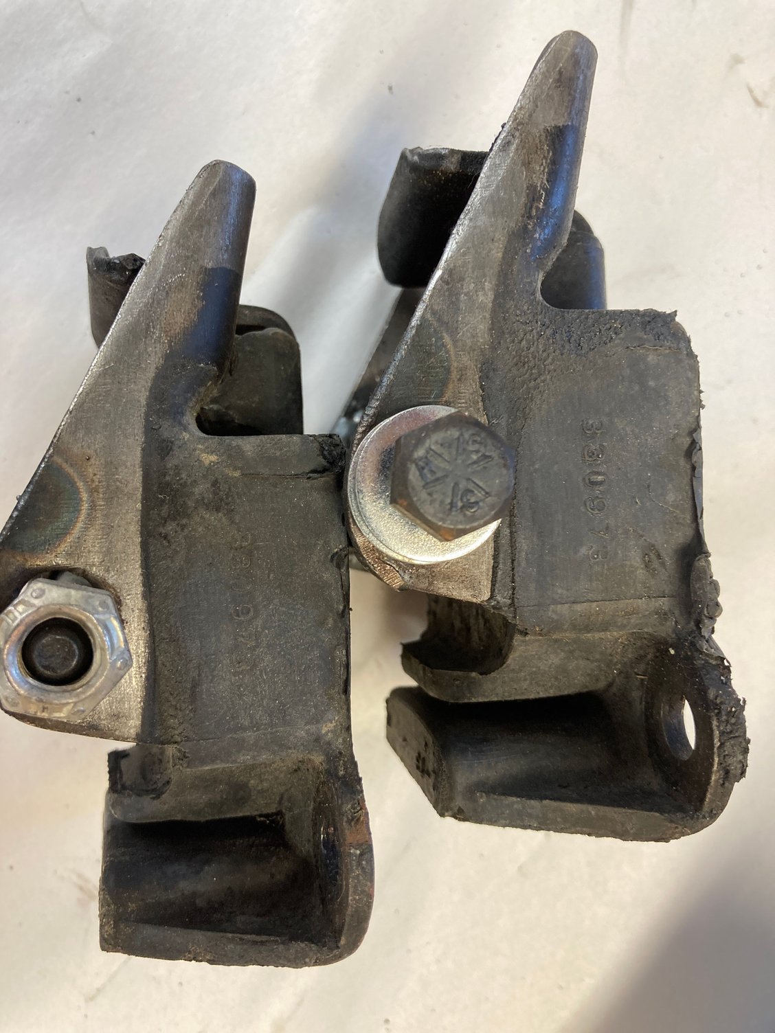 FS (For Sale) NOS 454 Motor Mount Set (70-73) - CorvetteForum ...