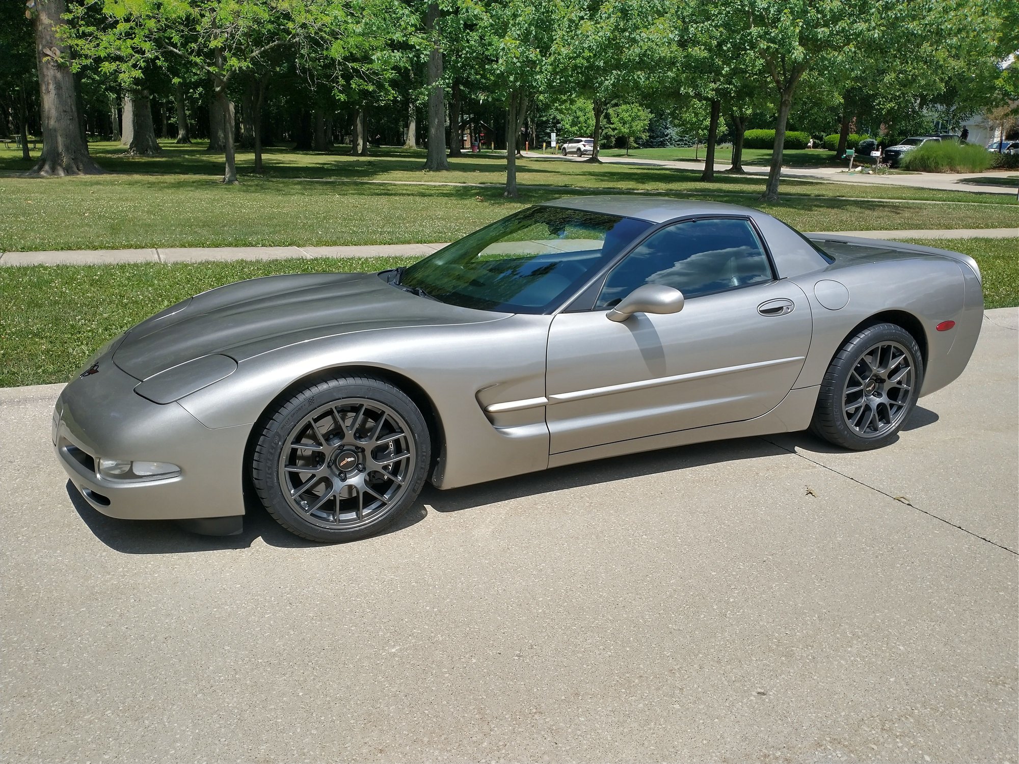 Pics of Black Apex Wheels on (preferably) Black C5 - CorvetteForum ...