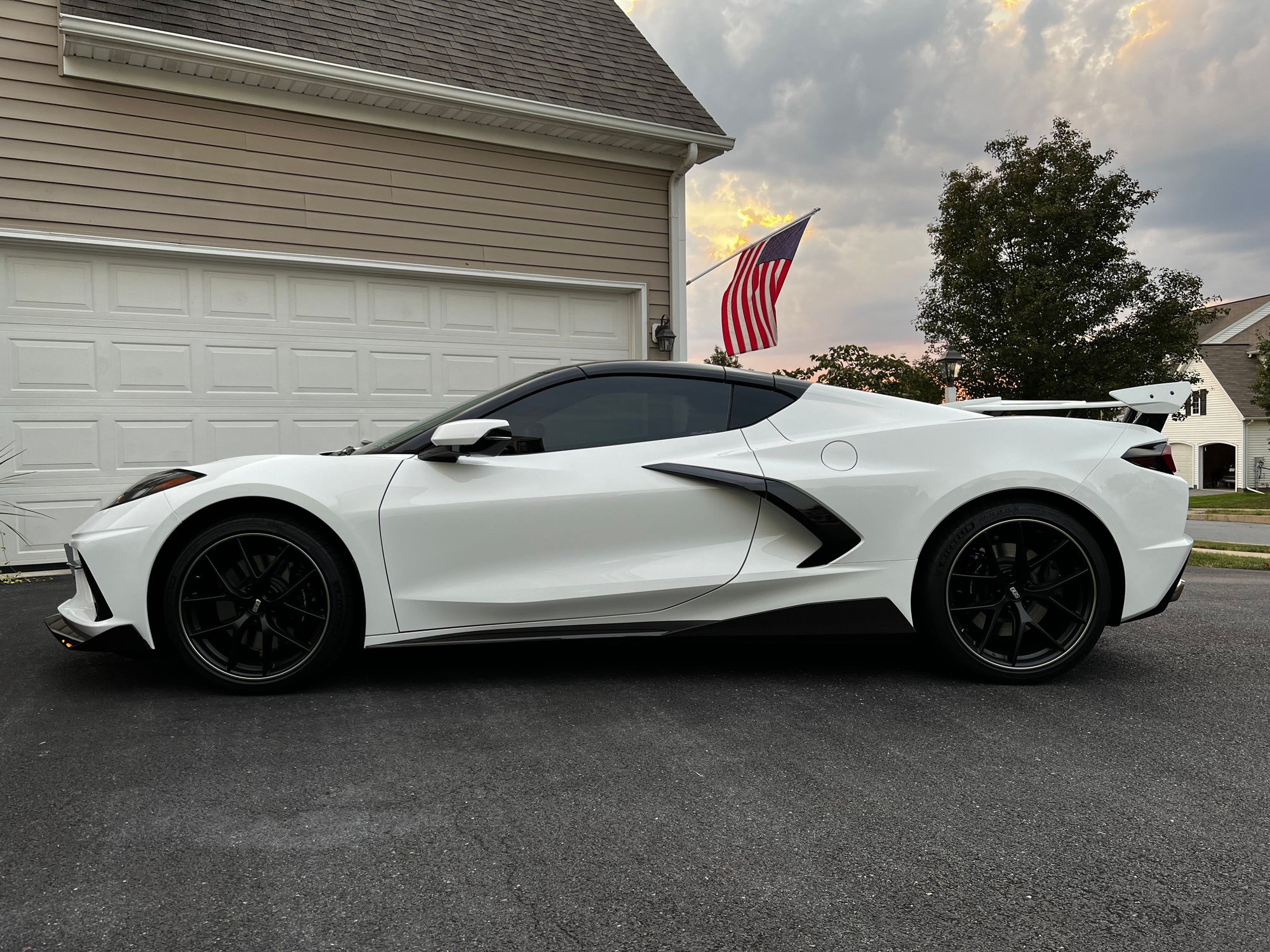 Pictures of c8 coup roof wrapped - Page 4 - CorvetteForum - Chevrolet ...