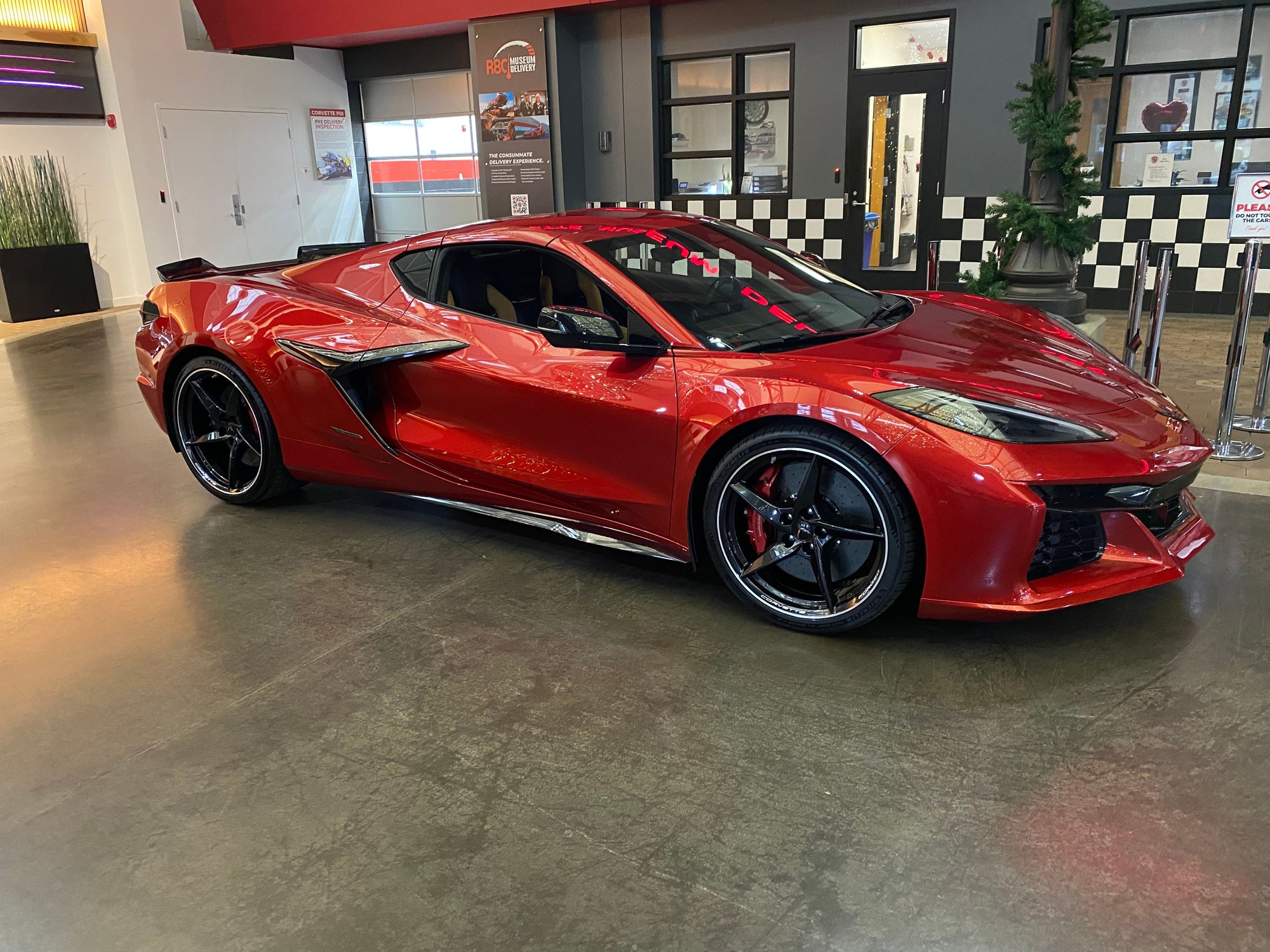 Interested in ERAY but hate the body color accents. Any replacement ...