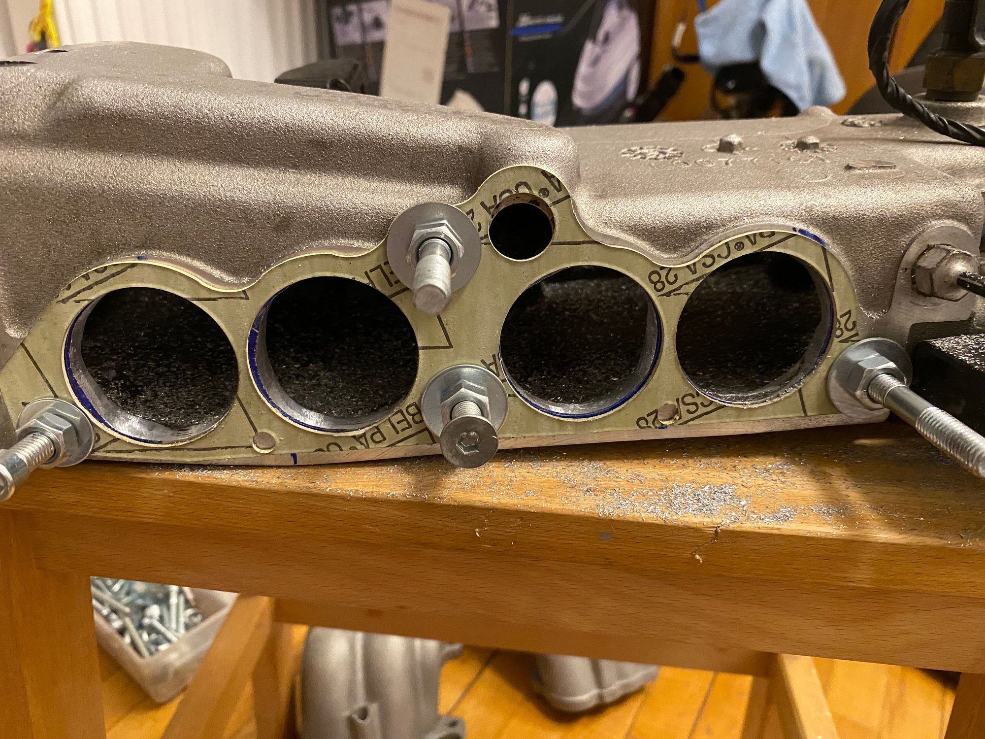 intake manifold - CorvetteForum - Chevrolet Corvette Forum Discussion