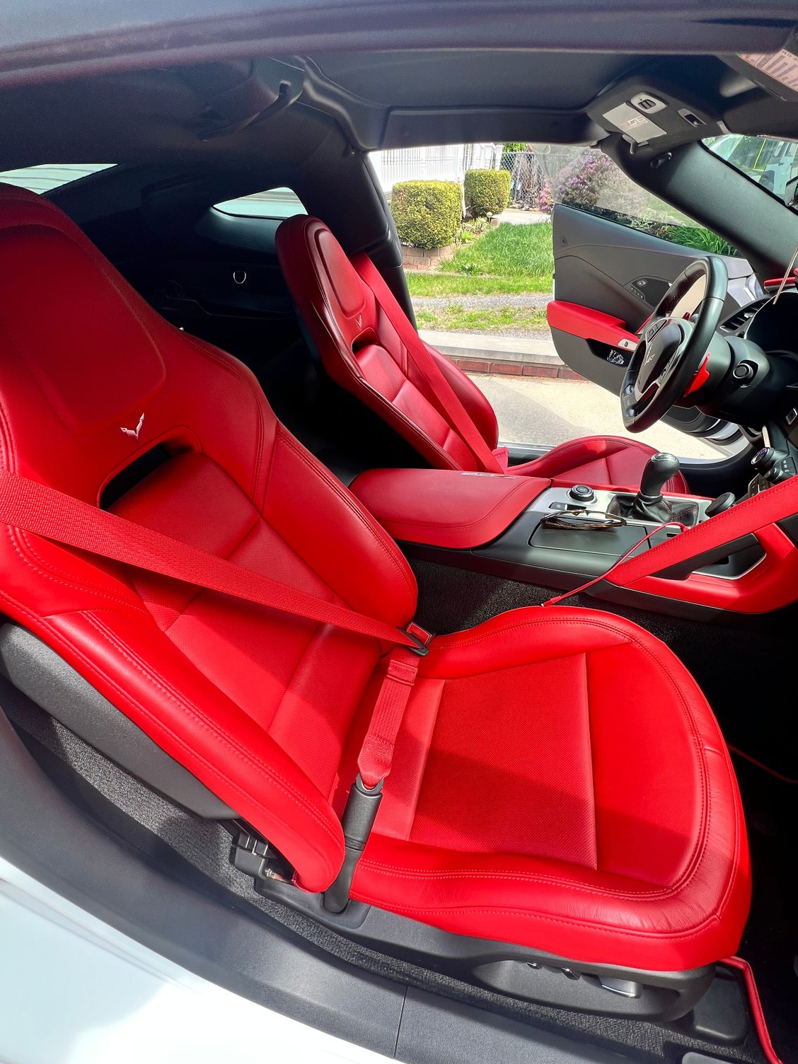 Finally installed red seatbelts - CorvetteForum - Chevrolet Corvette ...