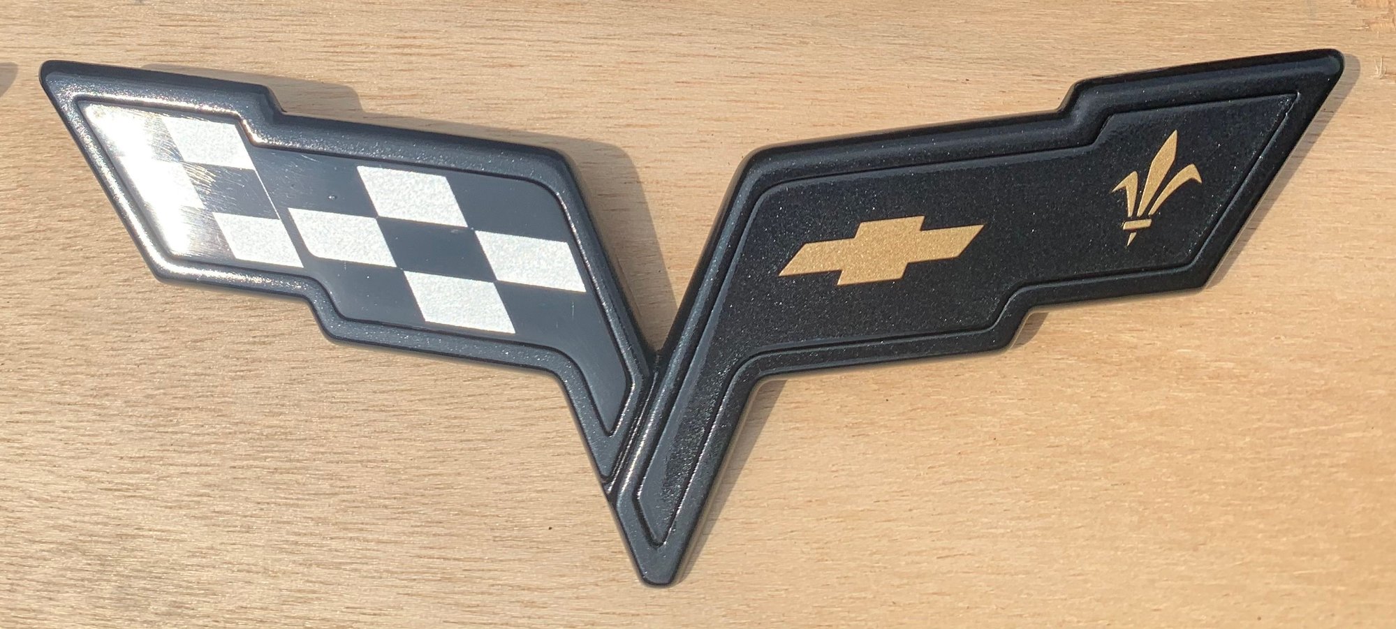 FS (For Sale) Carbon Flash Metallic OEM emblems - CorvetteForum ...