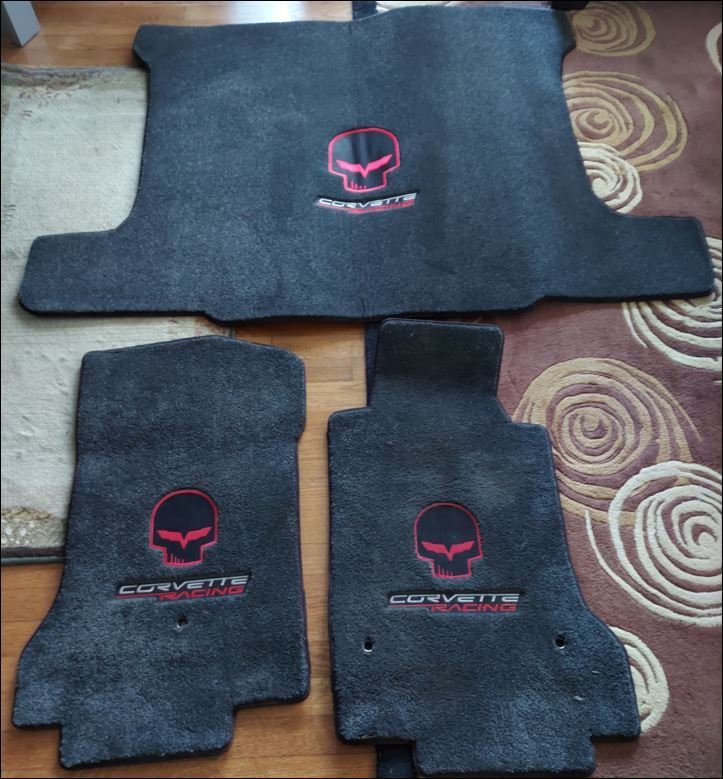 FS (For Sale) C6 Corvette Racing "Red Jake" Skull Design Lloyd ULTIMAT ...