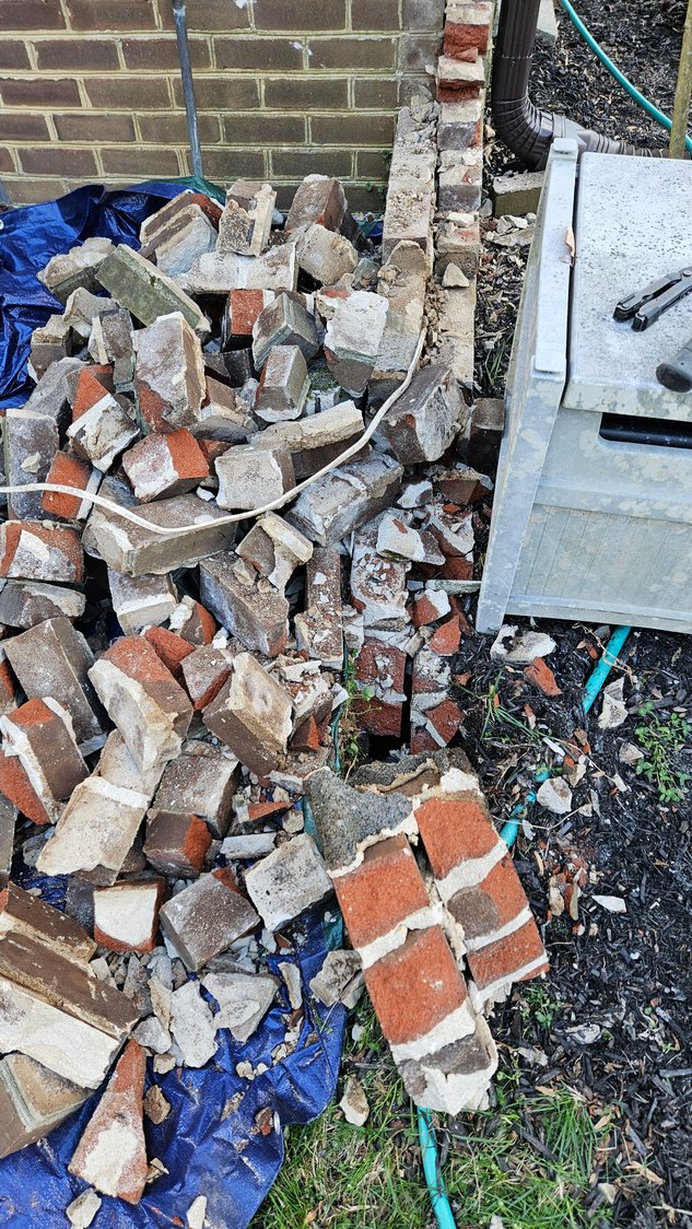 Cap over cinder block wall below surface level - DoItYourself.com ...