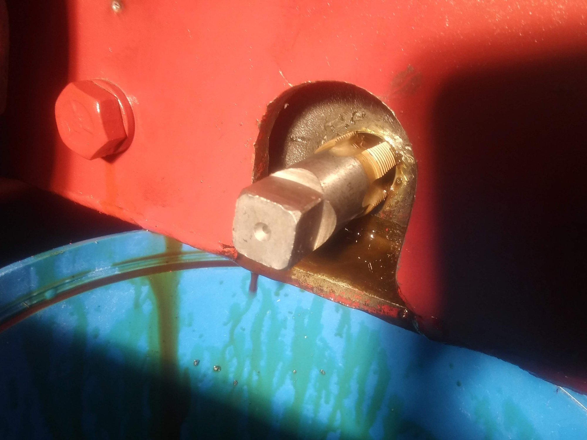 Drain plug problem - DoItYourself.com Community Forums