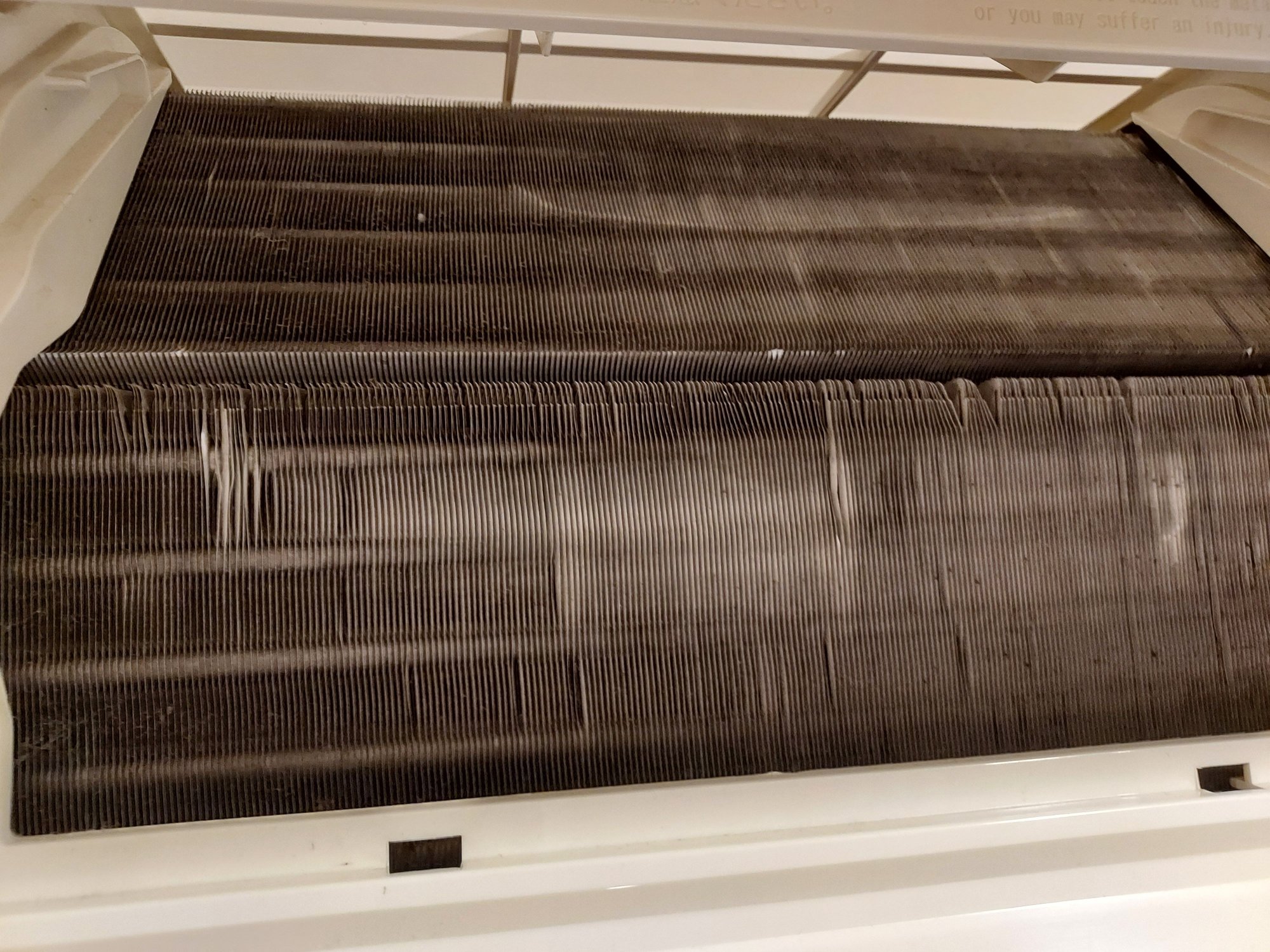 Damaged fins of heat exchanger Mitsubishi Electric MSY-GE10VA ...