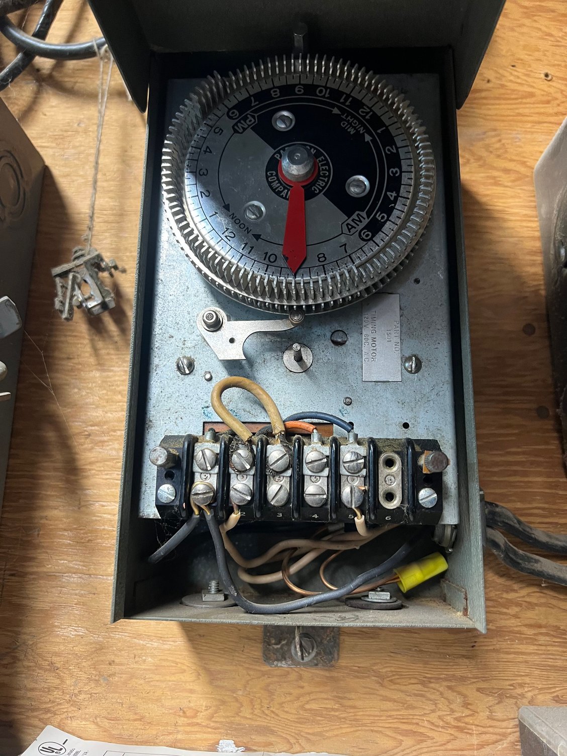 240v Outdoor Lights - converting from mechanical timer to digital timer - DoItYourself.com ...