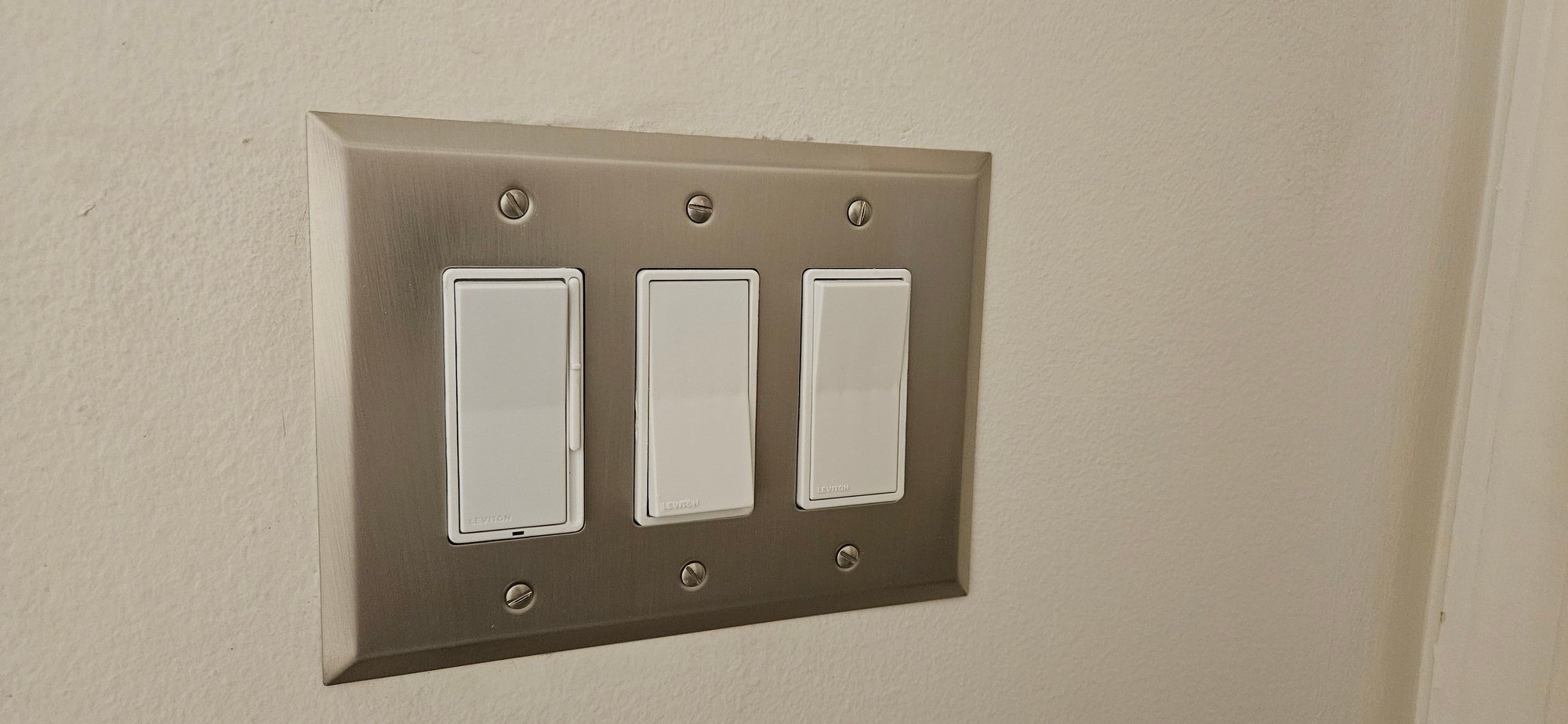 How can I separate vanity and recessed lights into different switches ...