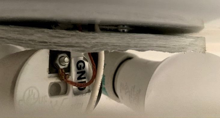 Light fixture: does this look normal? - DoItYourself.com Community Forums