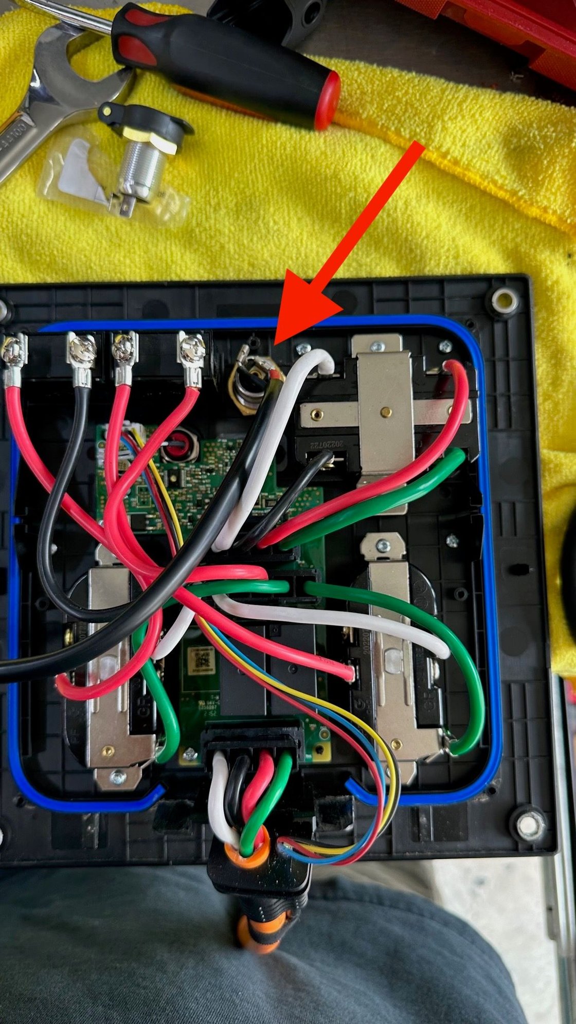 Added 12vdc Outlet (to PowerBoost outlet cluster) - Ford F150 Forum ...