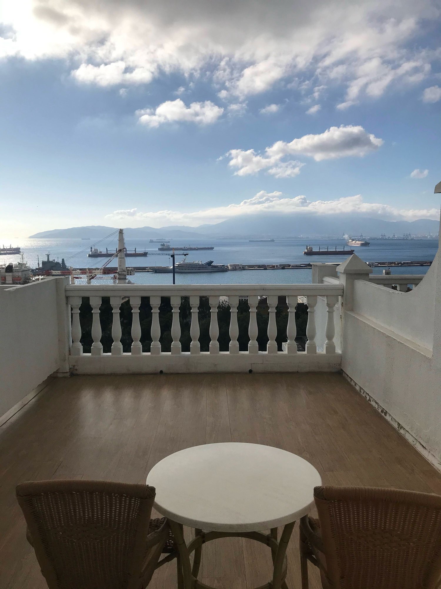 Another Gibraltar trip report; but with more monkeys than JapesUK gave ...