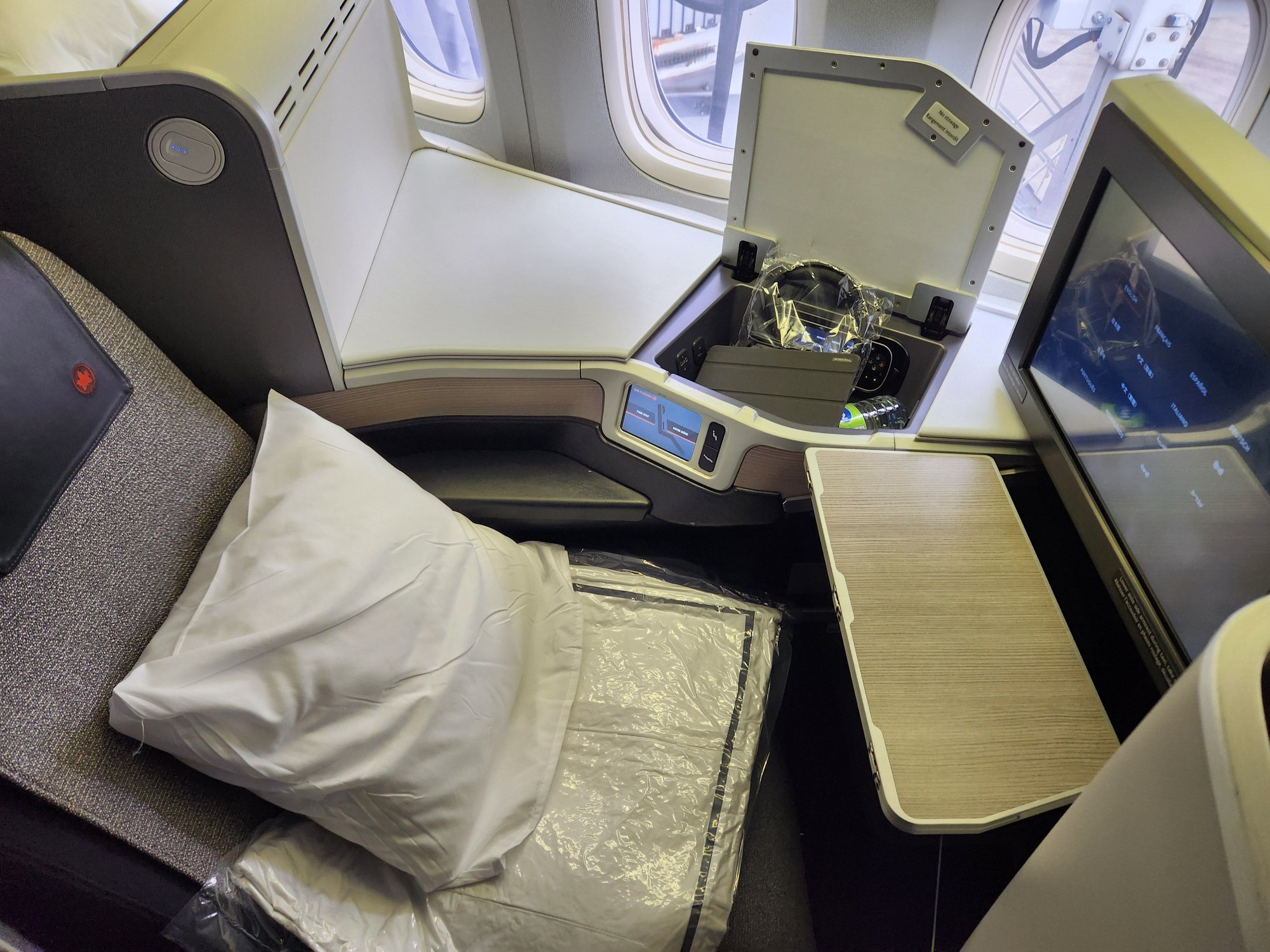 Air Canada Business Class - YEG to YYZ with lie flat seats - FlyerTalk ...