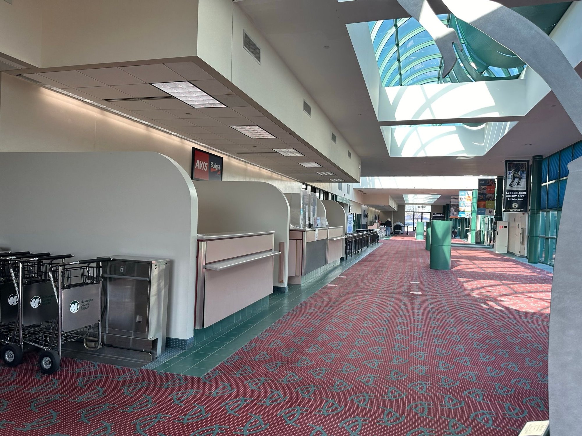 Sliding South on Southern Express (MKG-ORD-MKG, Northwestern/Chicago Trip April 2023 ...