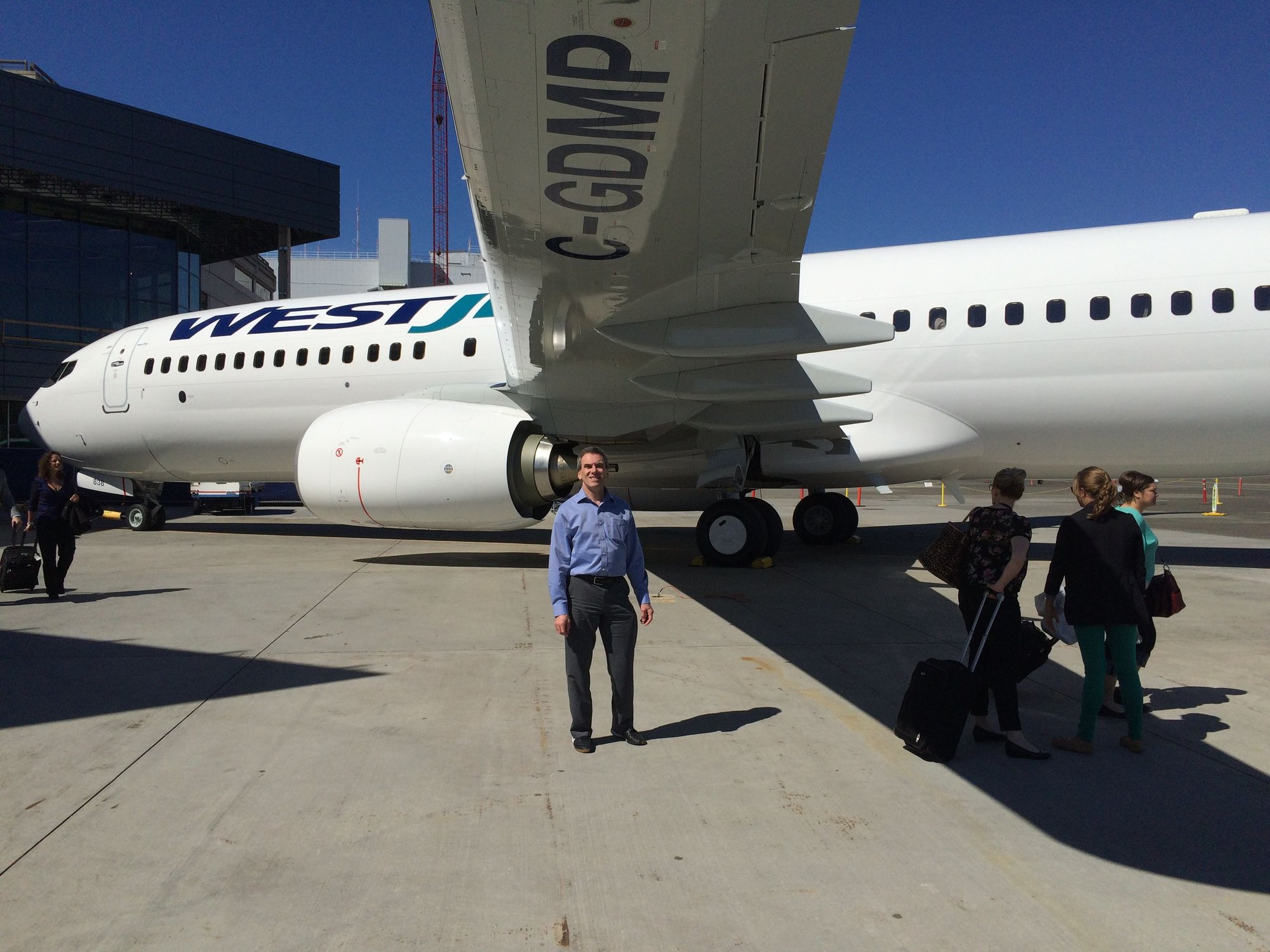 Ex-Swoop/Sunwing Aircraft Repaints - FlyerTalk Forums